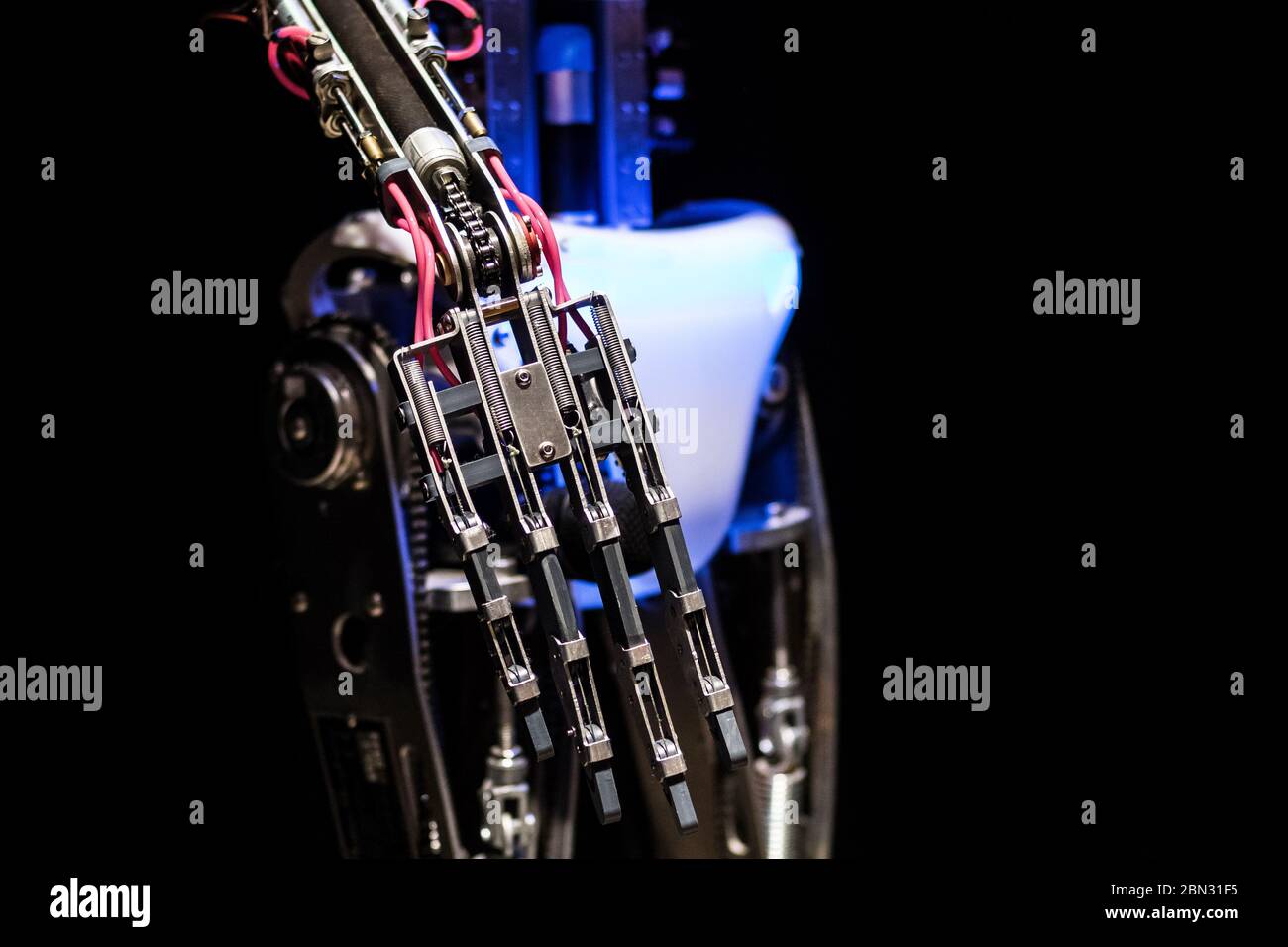 Mechanical hand of robot Stock Photo - Alamy