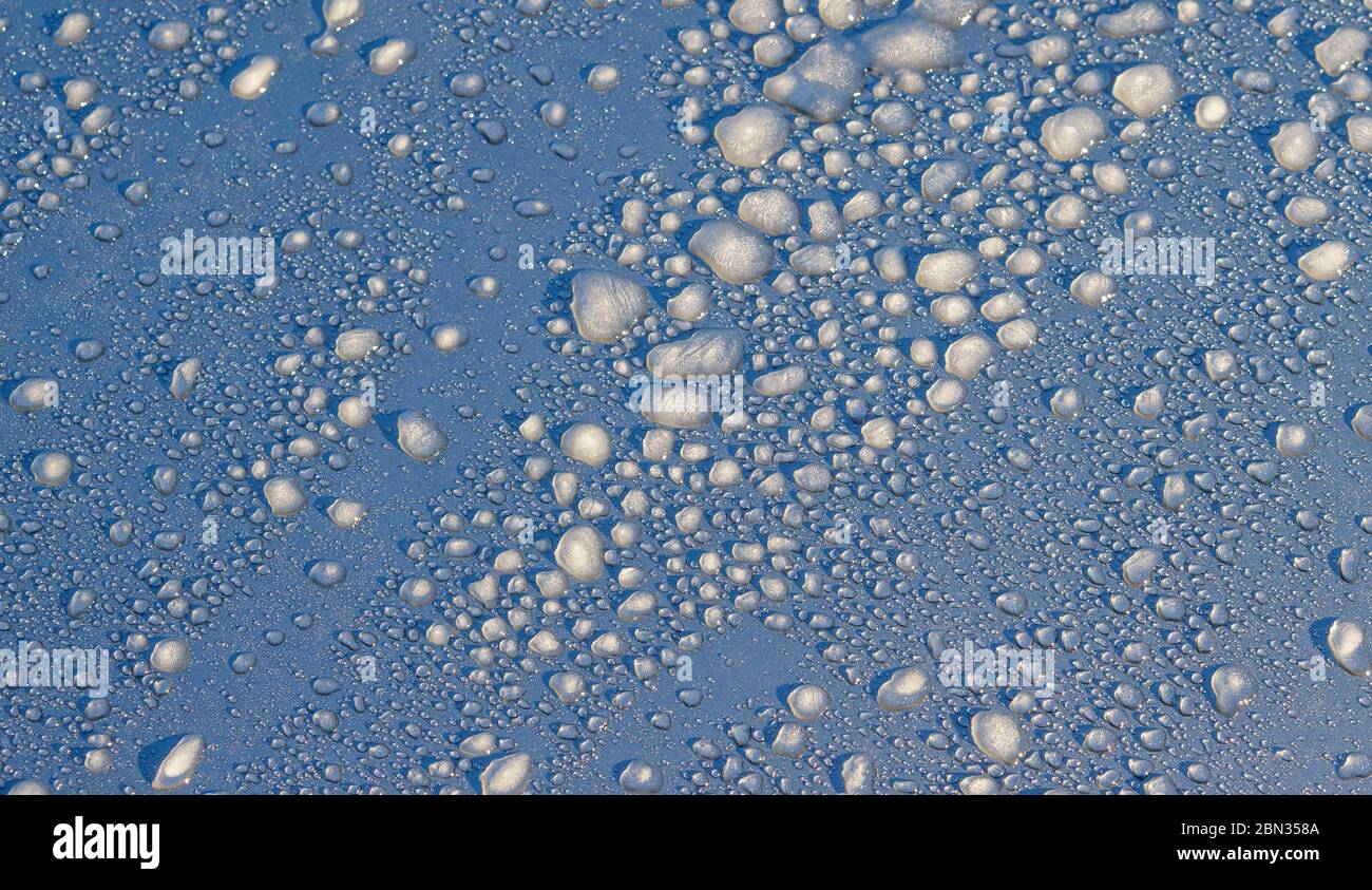 Frozen water drops hi-res stock photography and images - Alamy
