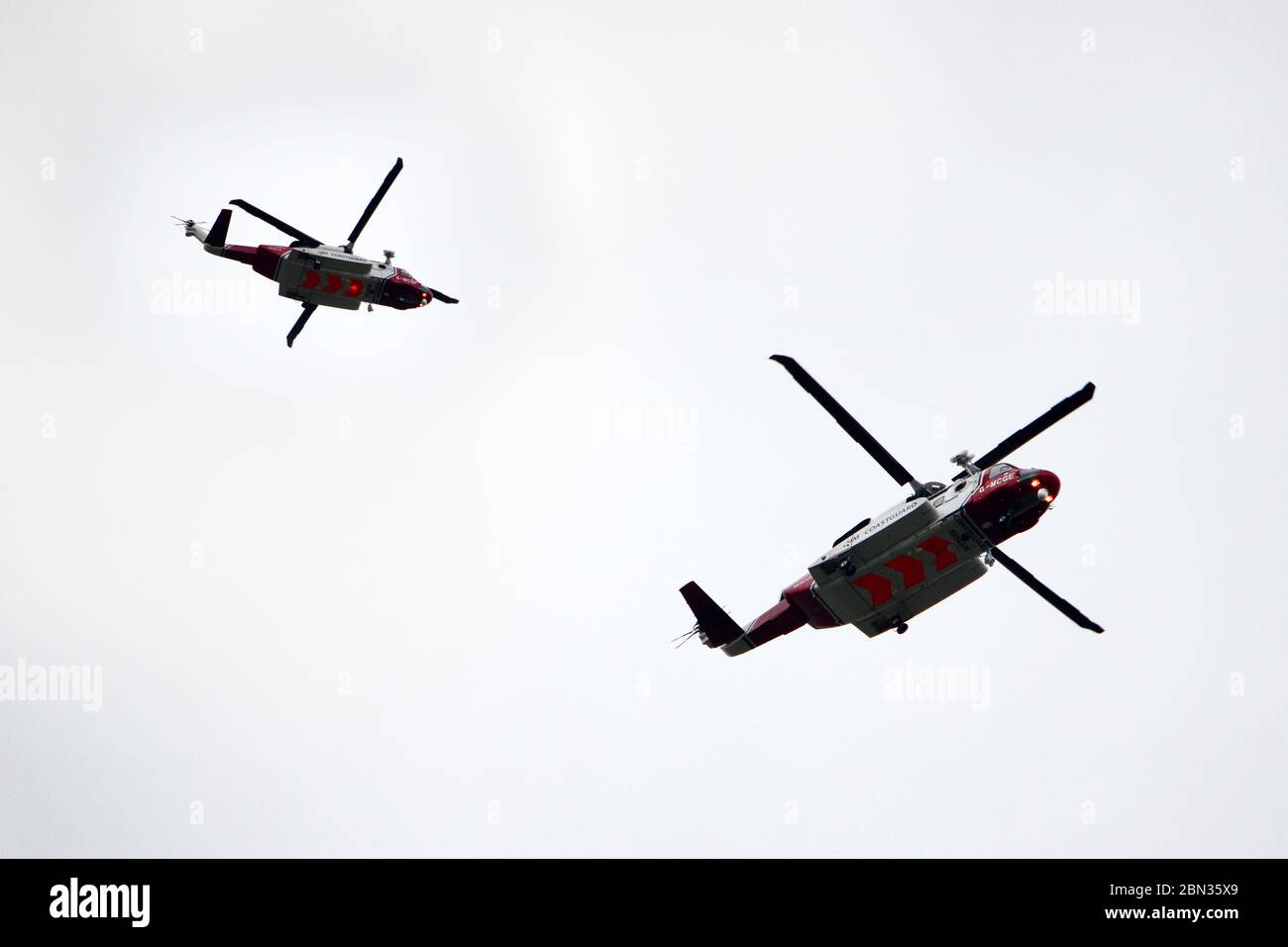 Uk coastguard helicopter hi-res stock photography and images - Alamy