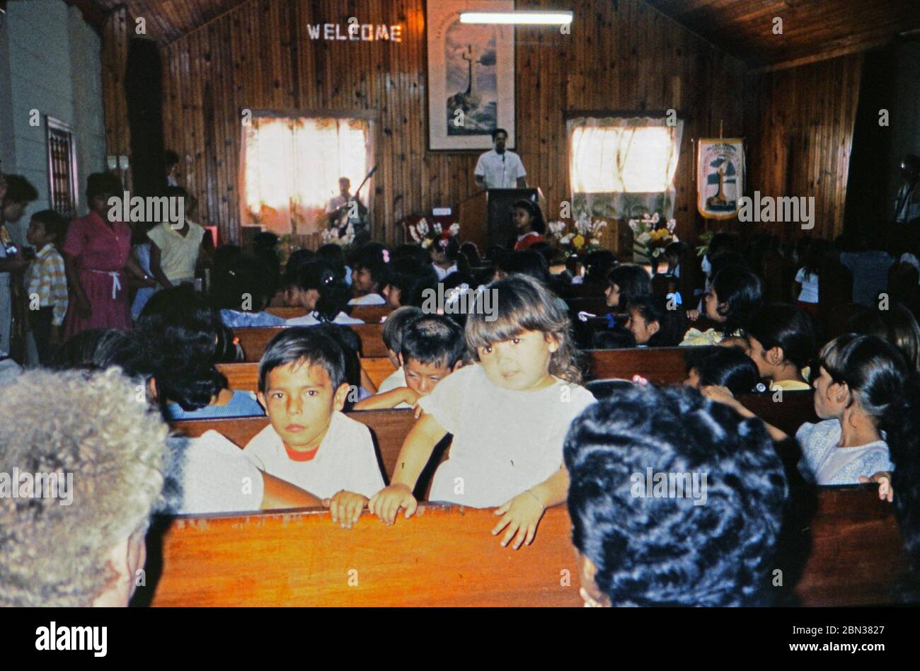 1980s children in worship hi-res stock photography and images - Alamy