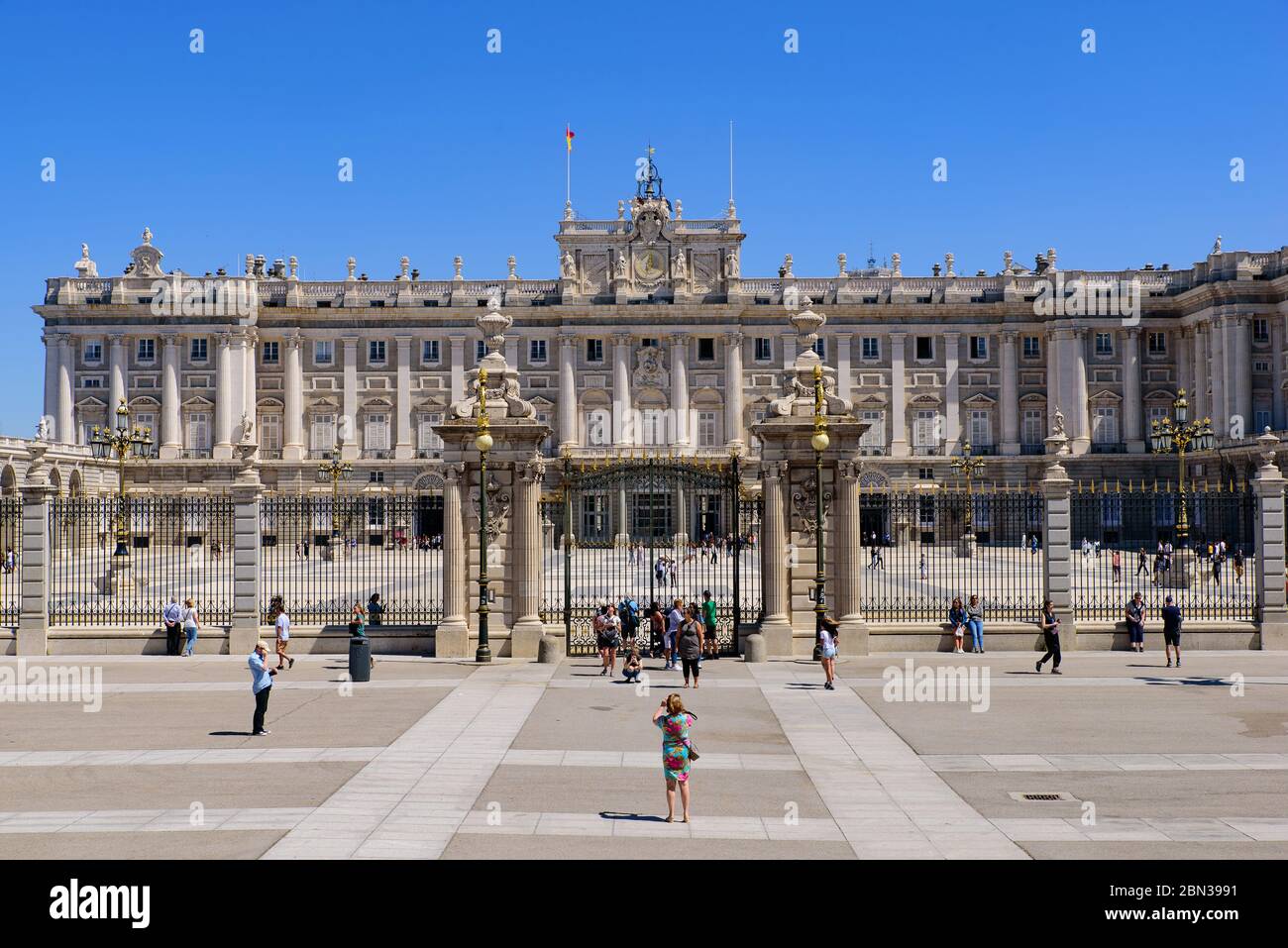 Medieval royal palace hi-res stock photography and images - Alamy