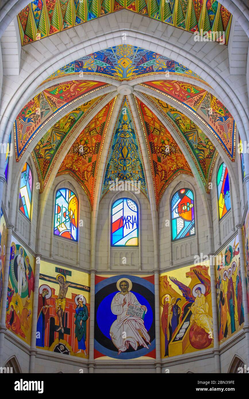 Almudena cathedral interior hi-res stock photography and images - Alamy
