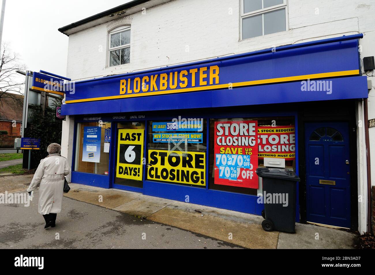 Blockbuster video rental store closing down Reading 2013 Stock Photo ...