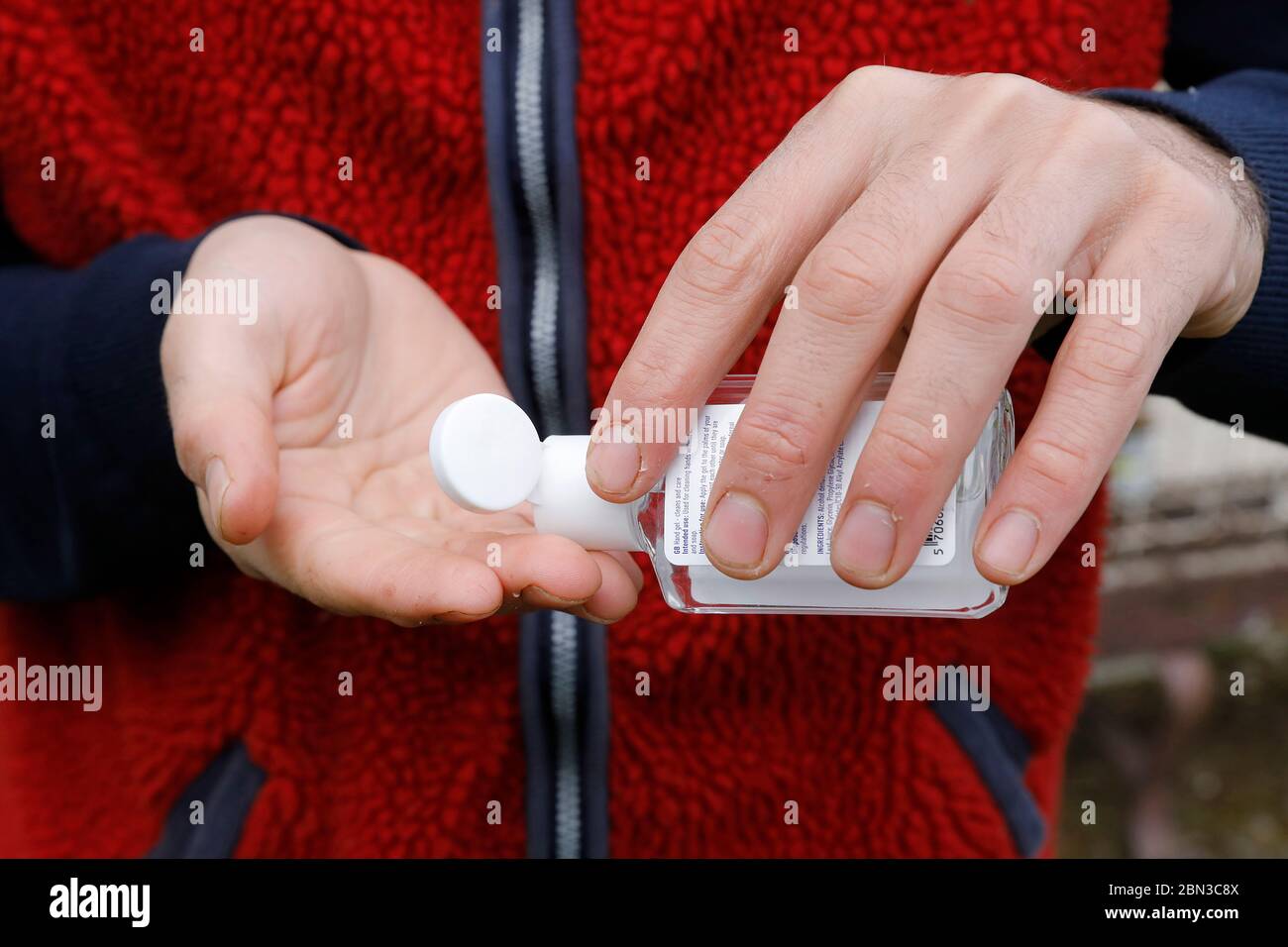 Hand washing with hydroalcoholic gel Stock Photo - Alamy