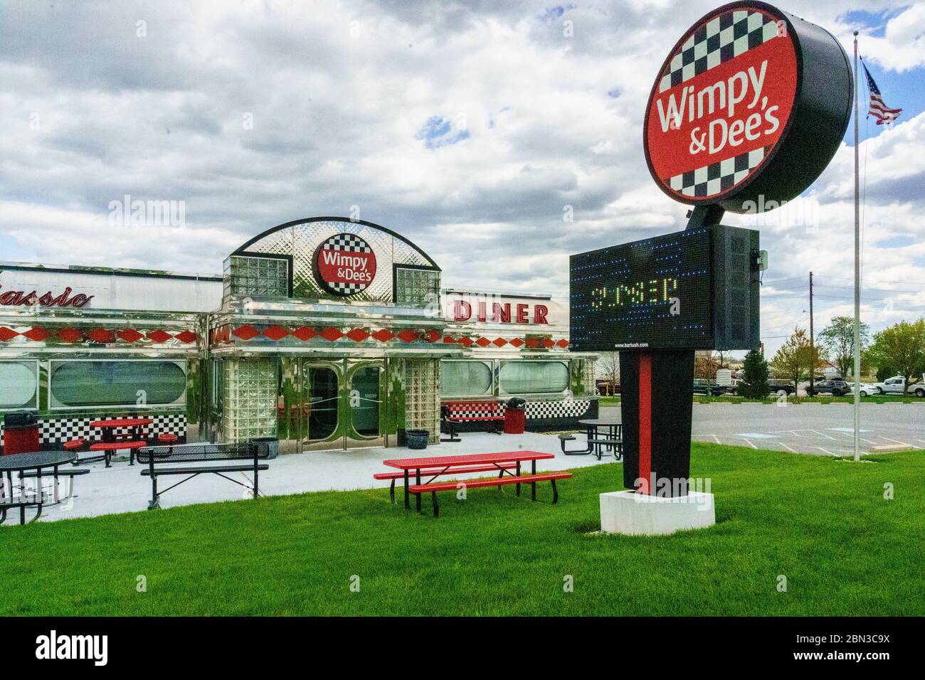 Honey Brook, PA / USA - May 4, 2020: Wimpy & Dee’s Classic Style Diner ...