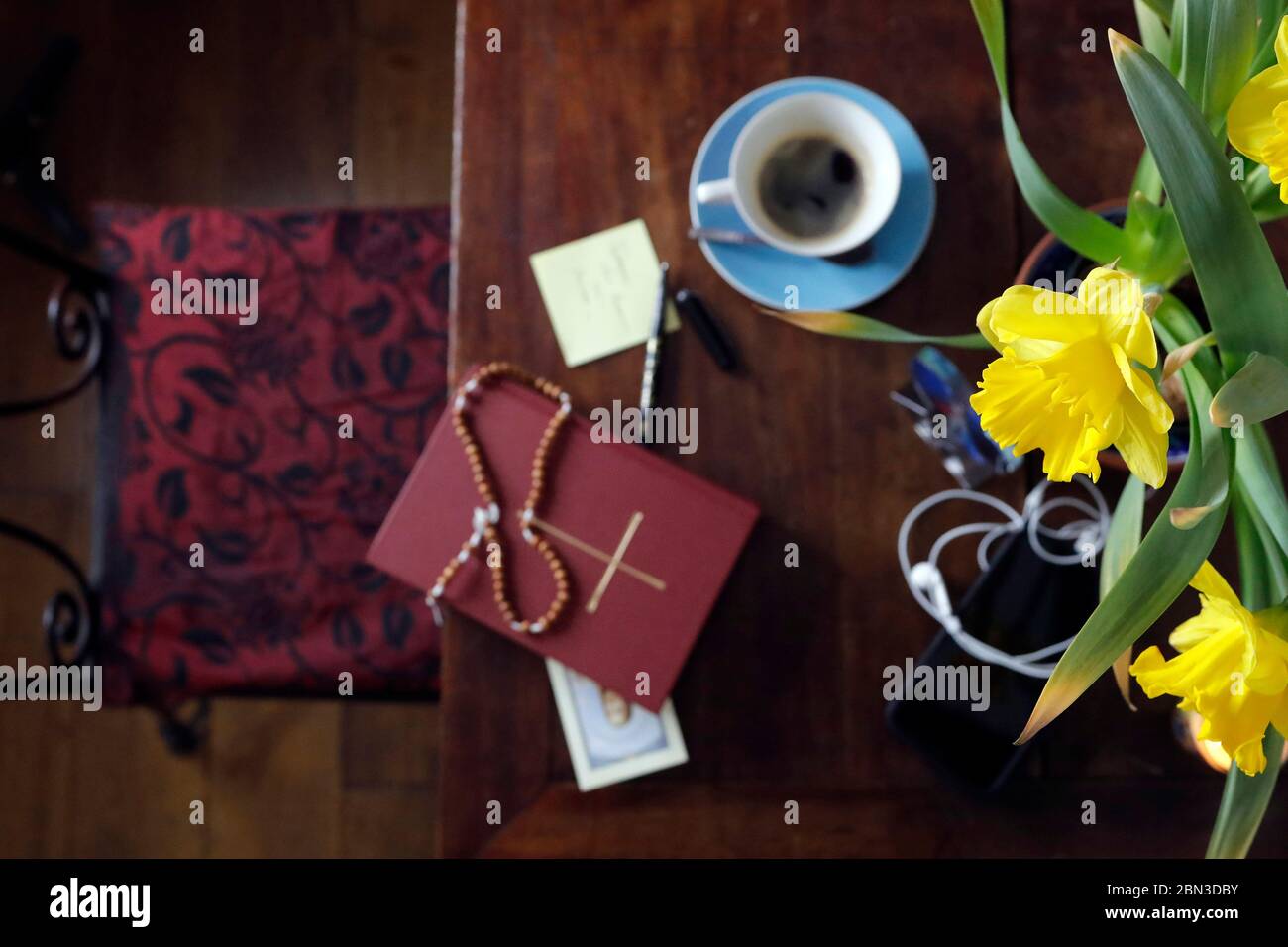 Home altar cross hi-res stock photography and images - Alamy