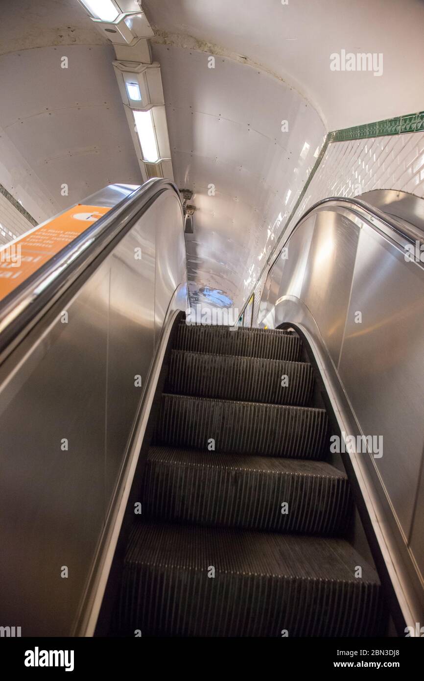 Subway escalator transportation hi-res stock photography and images - Alamy