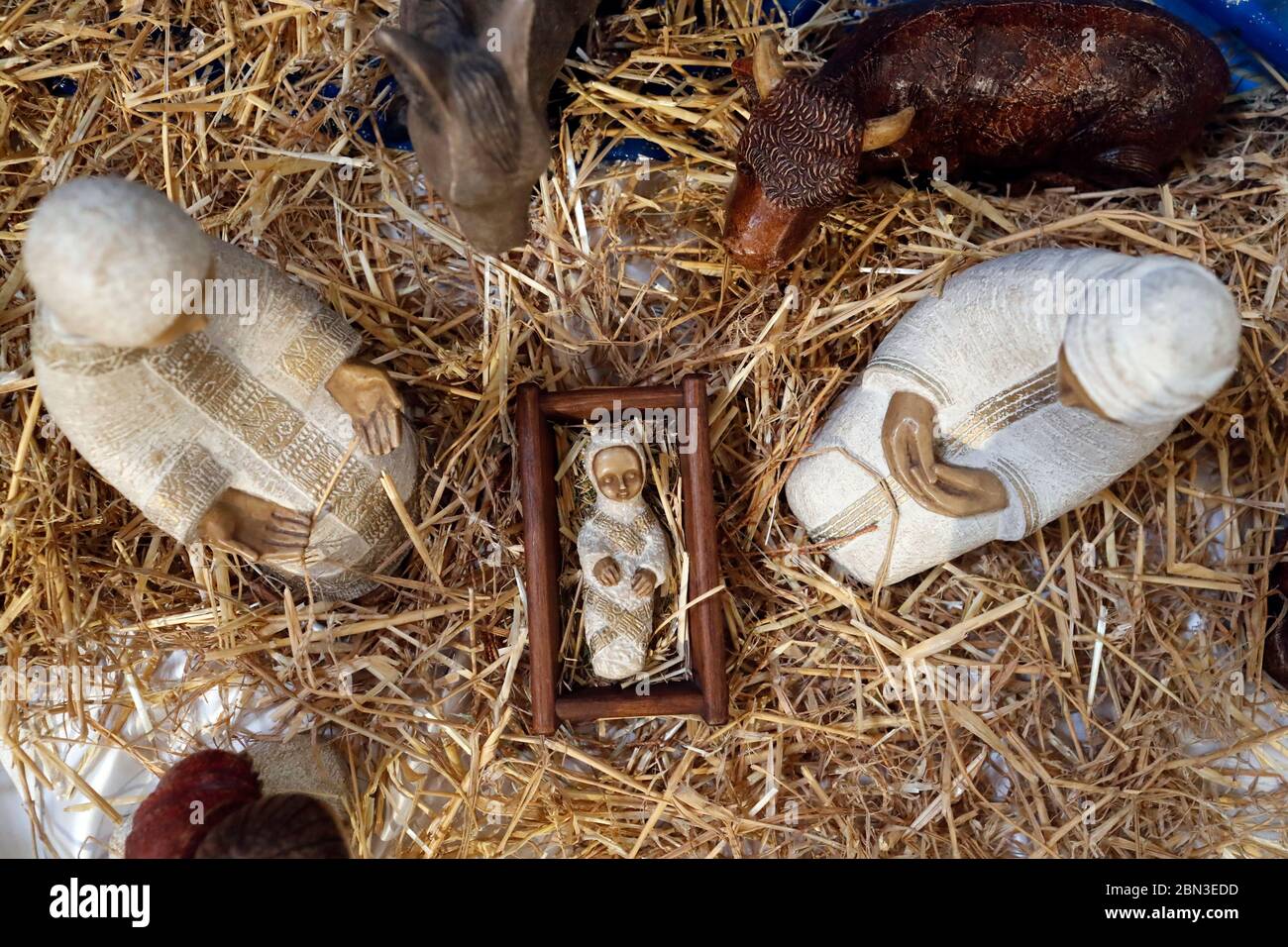 Christmas creche france family hi-res stock photography and images - Alamy