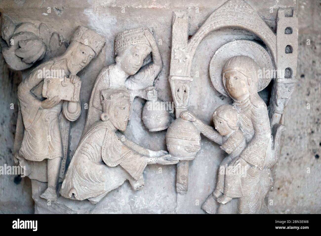 Autun magi hi-res stock photography and images - Alamy