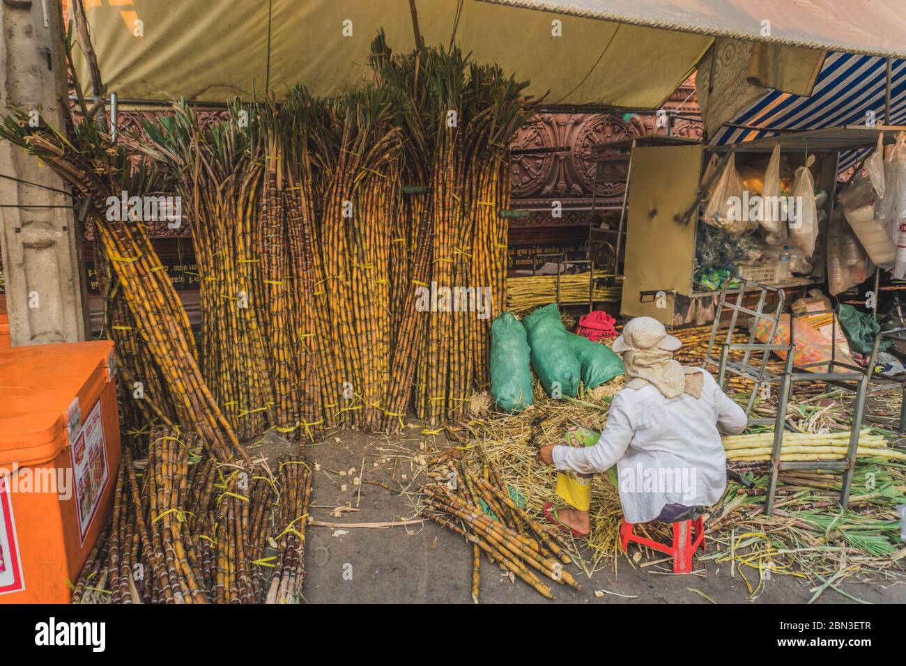 Man processes sugar rope. Phnom Penh, Cambodia Stock Photo - Alamy