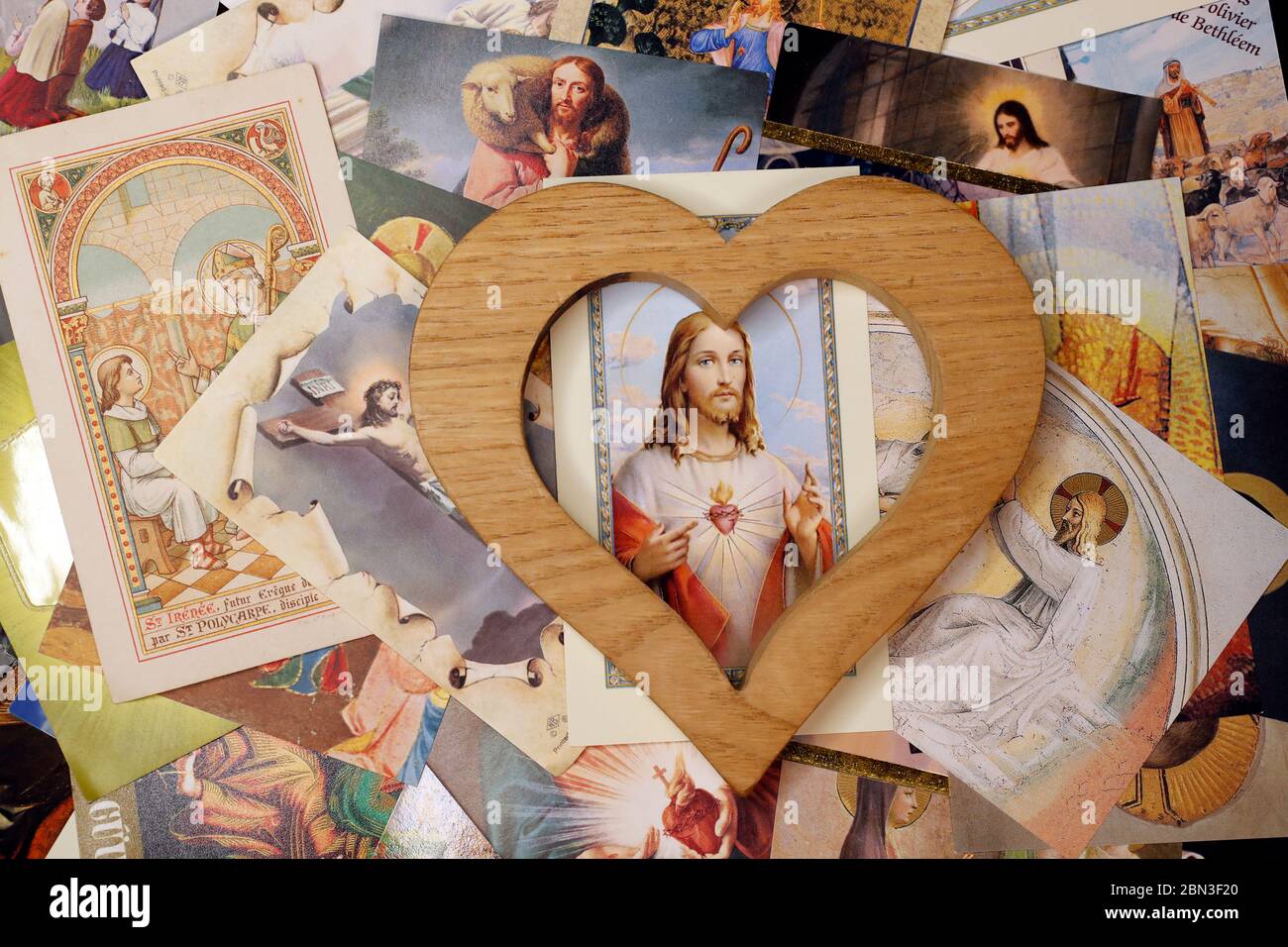 Jesus christ picture heart hi-res stock photography and images - Alamy