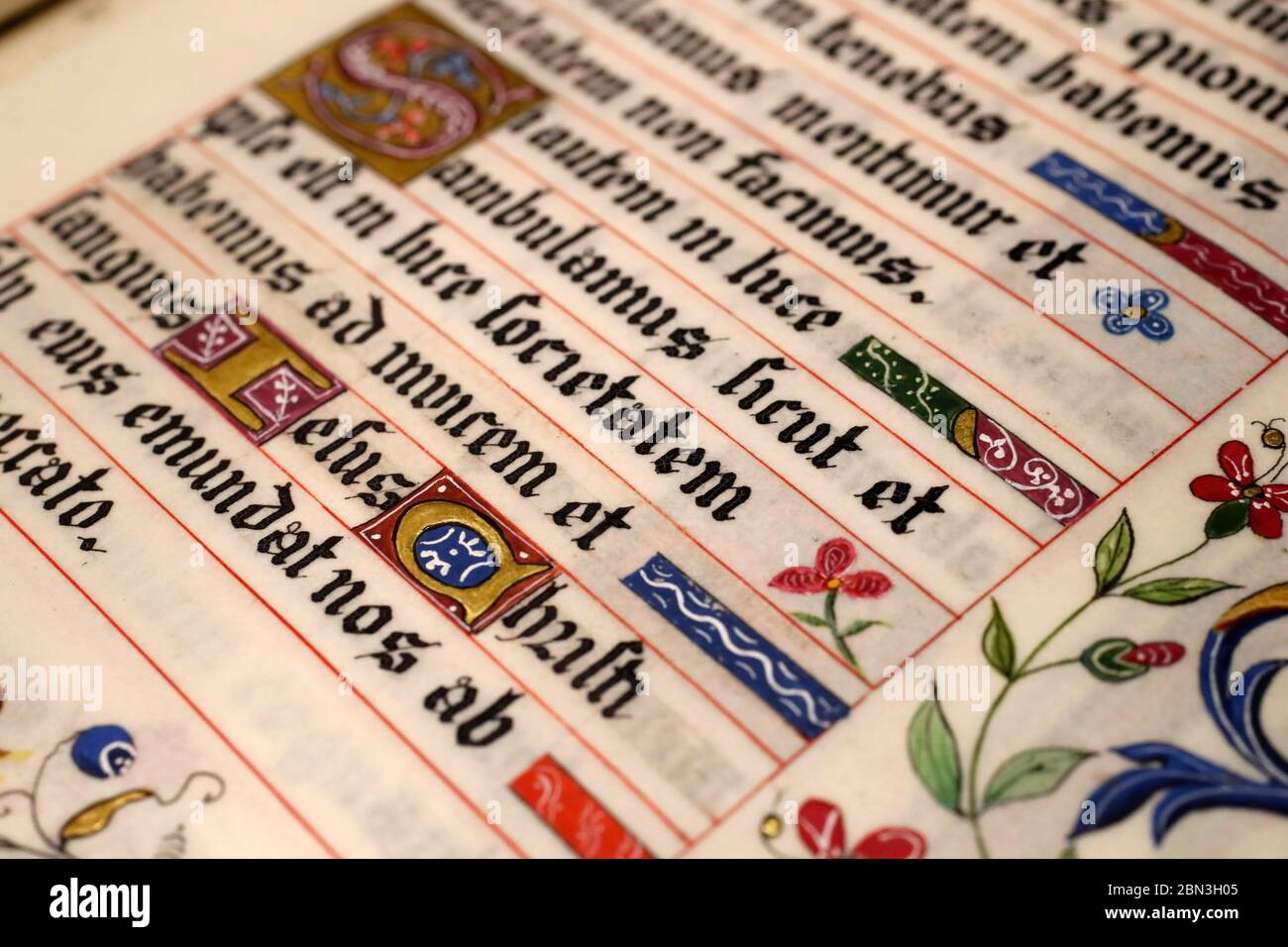 Latin bible manuscript hi-res stock photography and images - Alamy