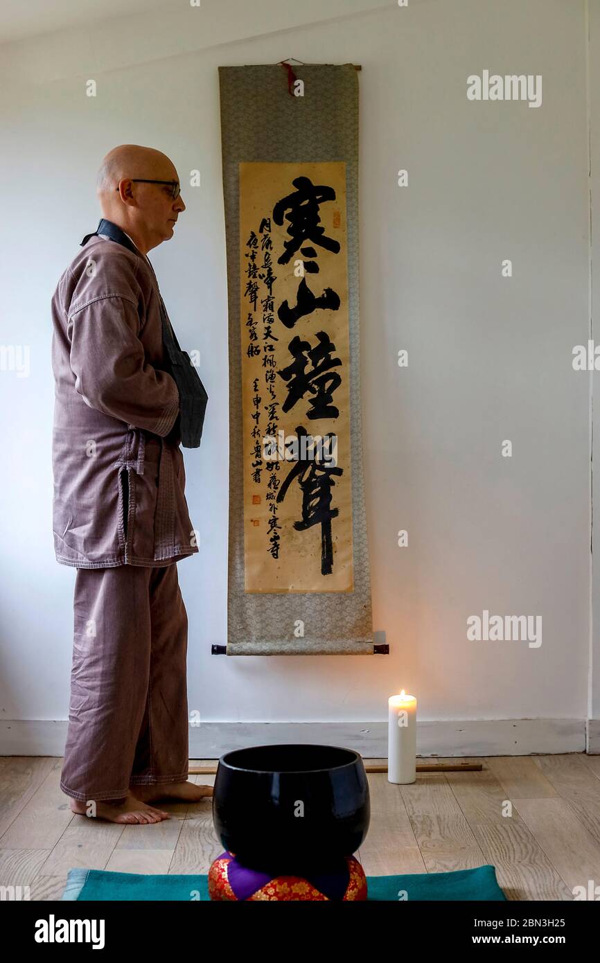 Zen sesshin (retreat) at Le Moulin de Vaux zen center, Sarthe, France ...