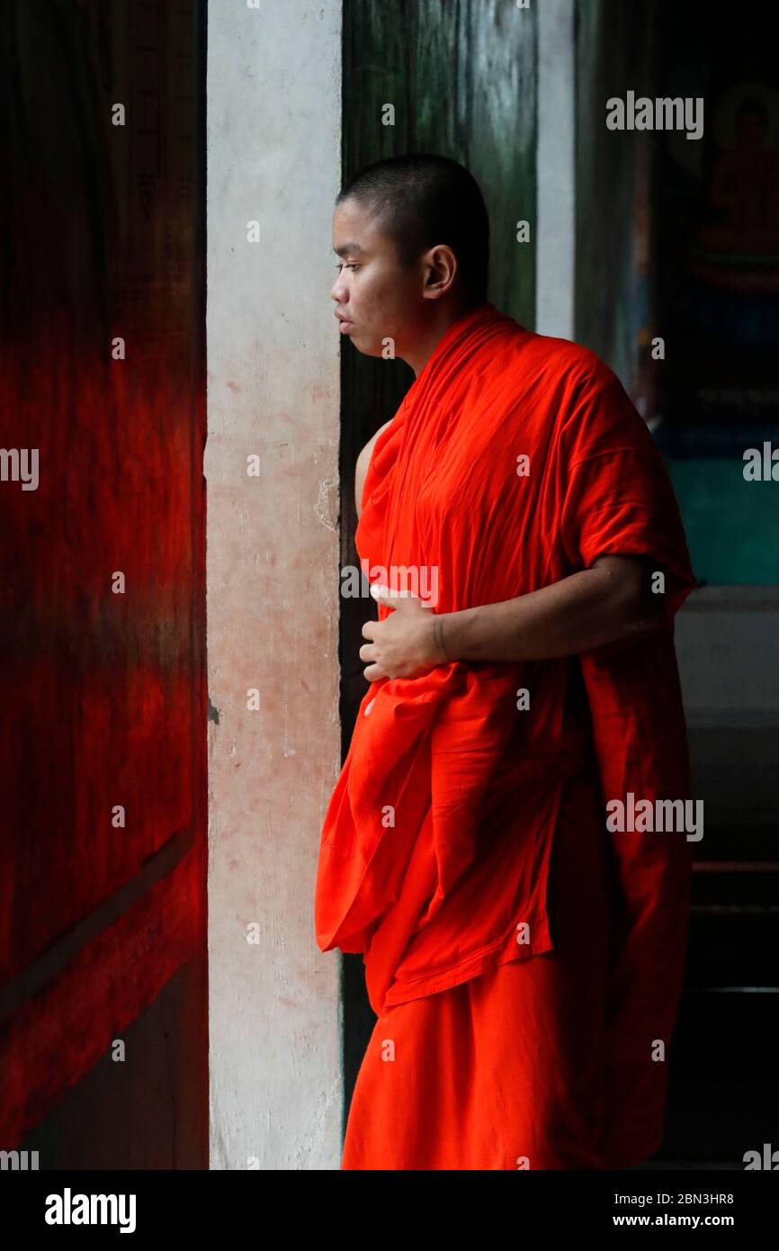 Wearing kasaya hi-res stock photography and images - Alamy