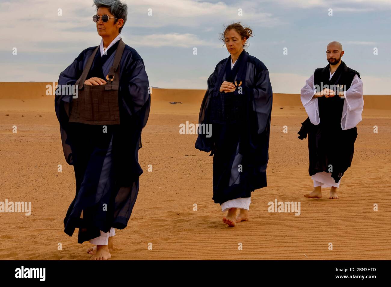 Zen sesshin (retreat) in the Sahara desert, Morocco. Kin hin (walking ...