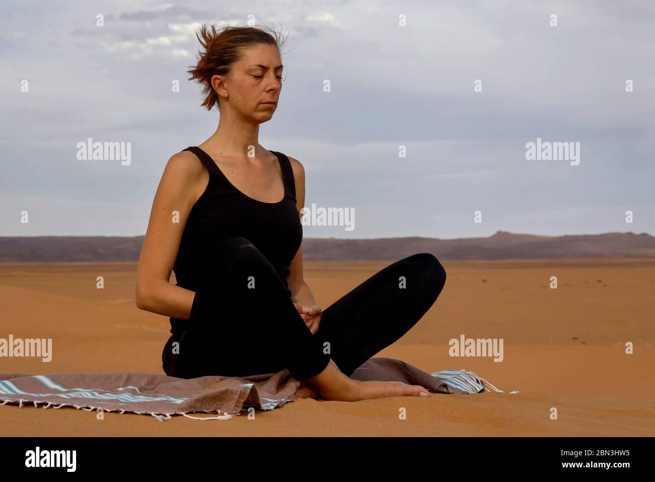 Zen sesshin (retreat) in the Sahara desert, Morocco. Zazen (meditation ...