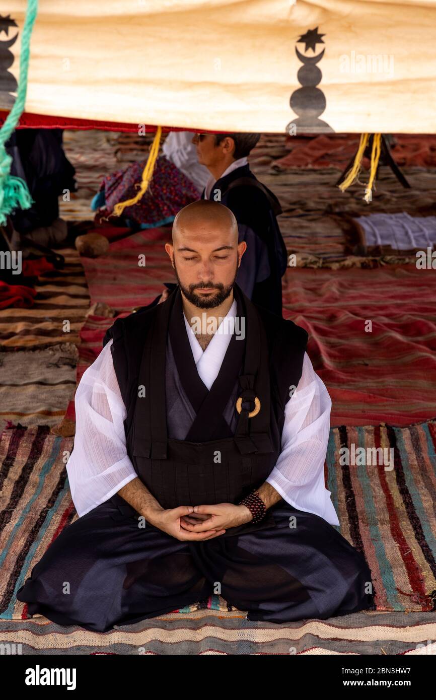 Zen sesshin (retreat) in the Sahara desert, Morocco. Zazen (meditation ...