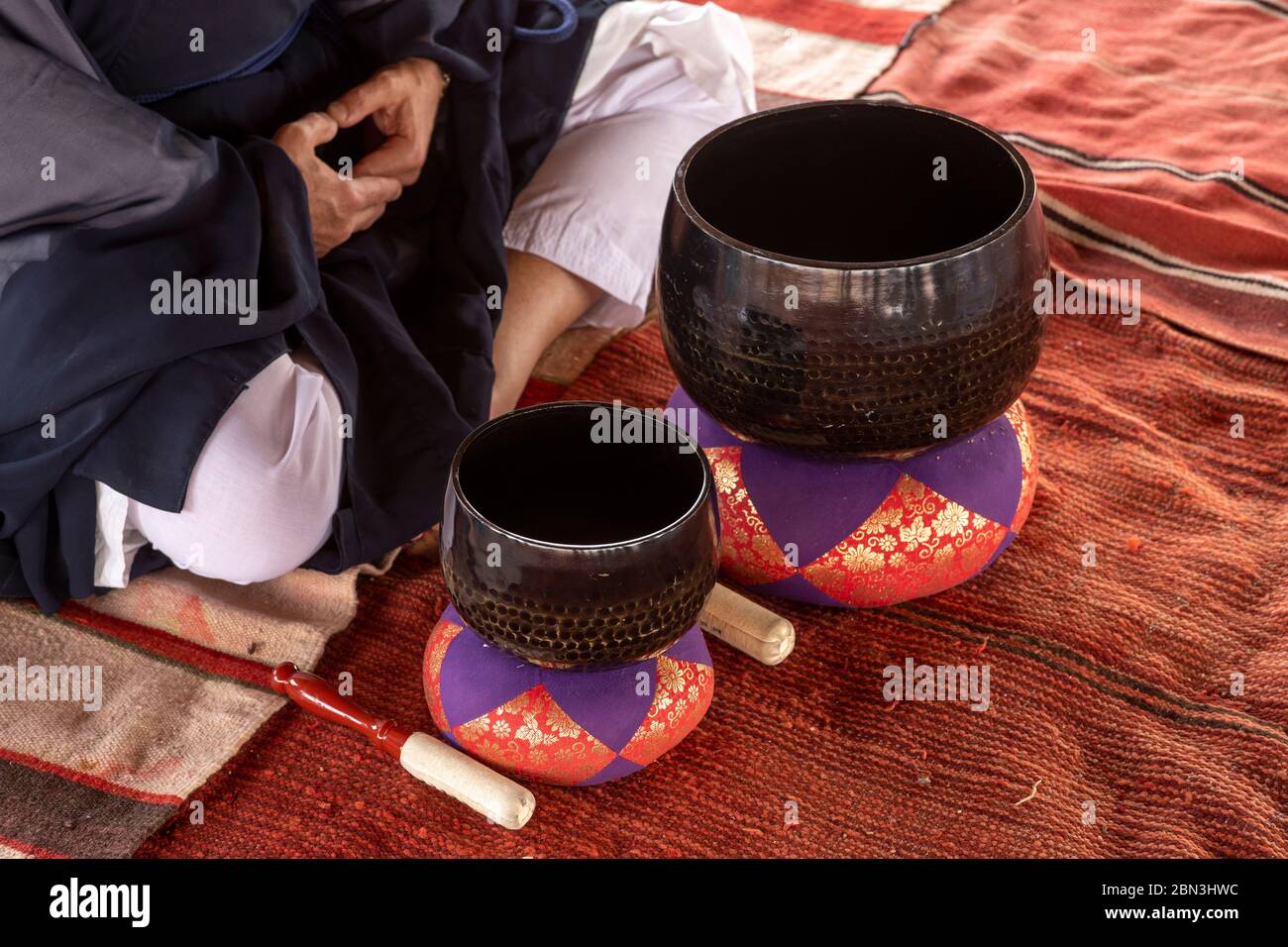 Zen sesshin (retreat) in the Sahara desert, Morocco. Zazen (meditation ...