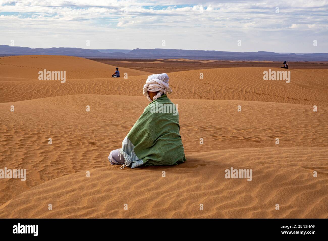 Zen sesshin (retreat) in the Sahara desert, Morocco. Zazen (meditation ...