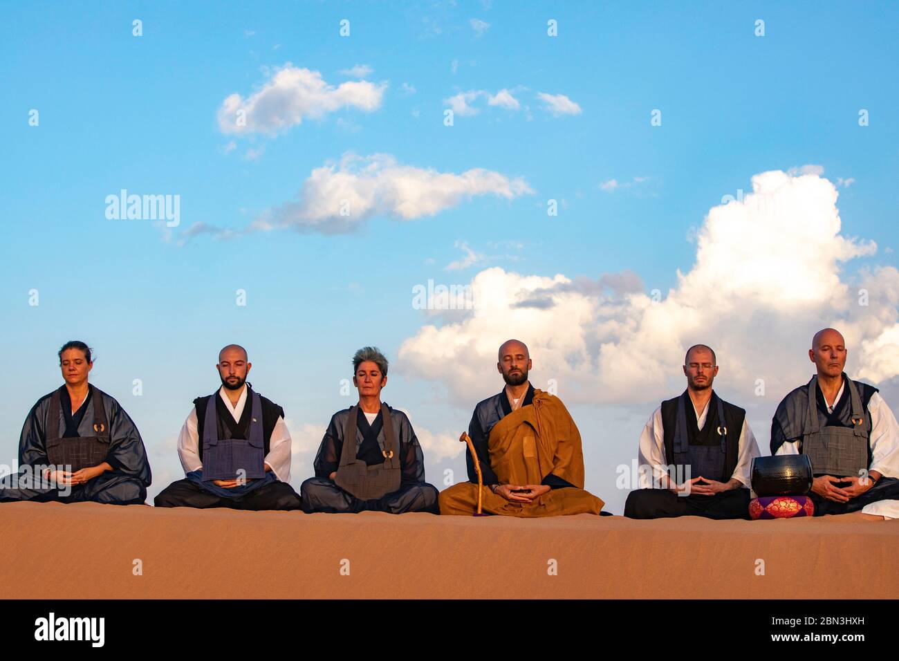Zen sesshin (retreat) in the Sahara desert, Morocco. Zazen (meditation ...