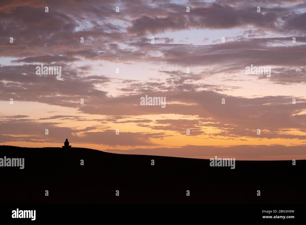 Zen sesshin (retreat) in the Sahara desert, Morocco. Zazen (meditation ...