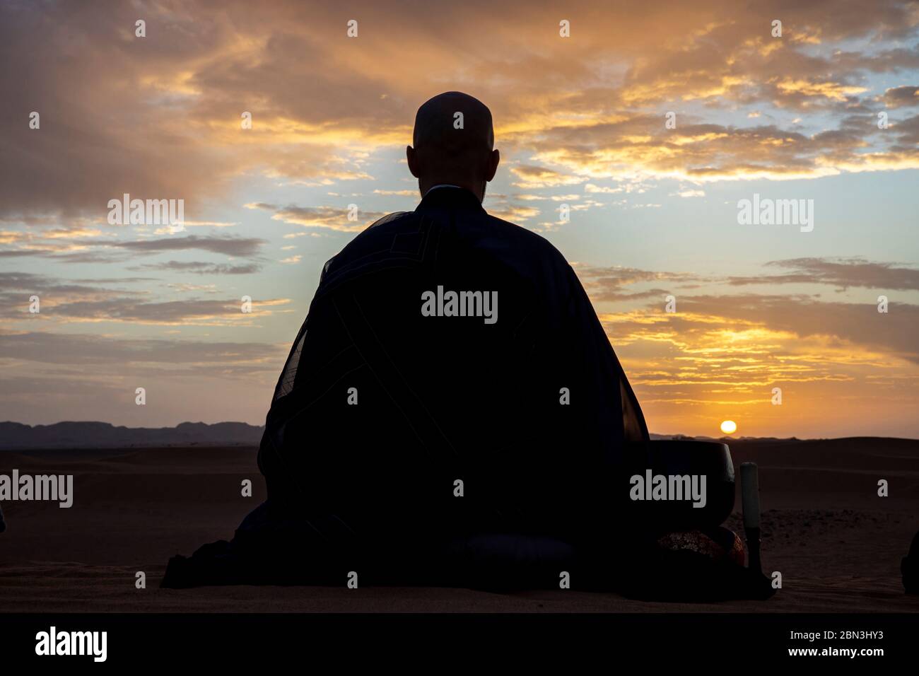 Zen sesshin (retreat) in the Sahara desert, Morocco. Zazen (meditation ...