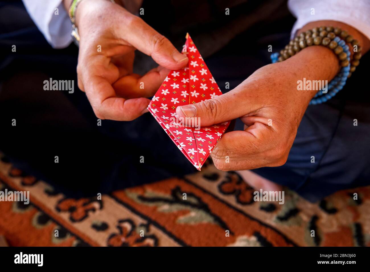Zen sesshin (retreat) in the Sahara desert, Morocco. Origami paper ...