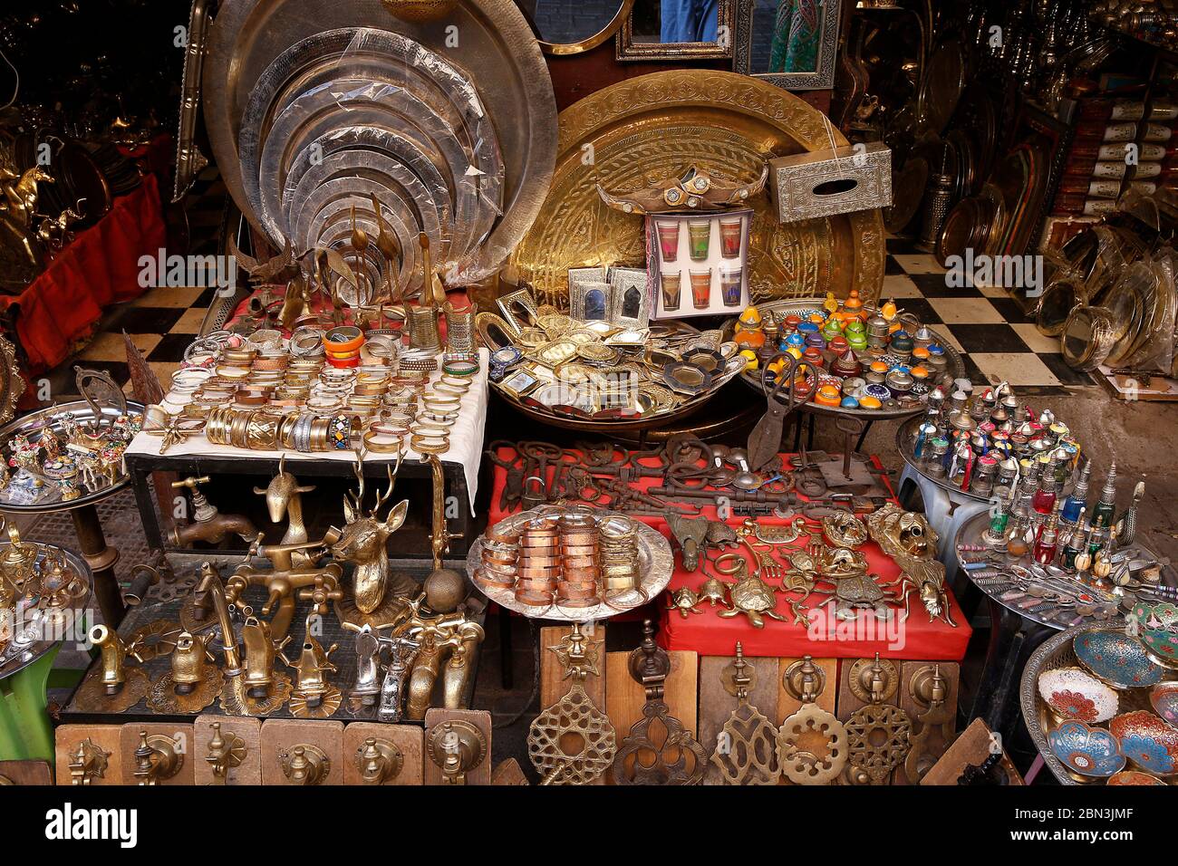 Shop in Marrakesh medina (old city), Morocco Stock Photo - Alamy