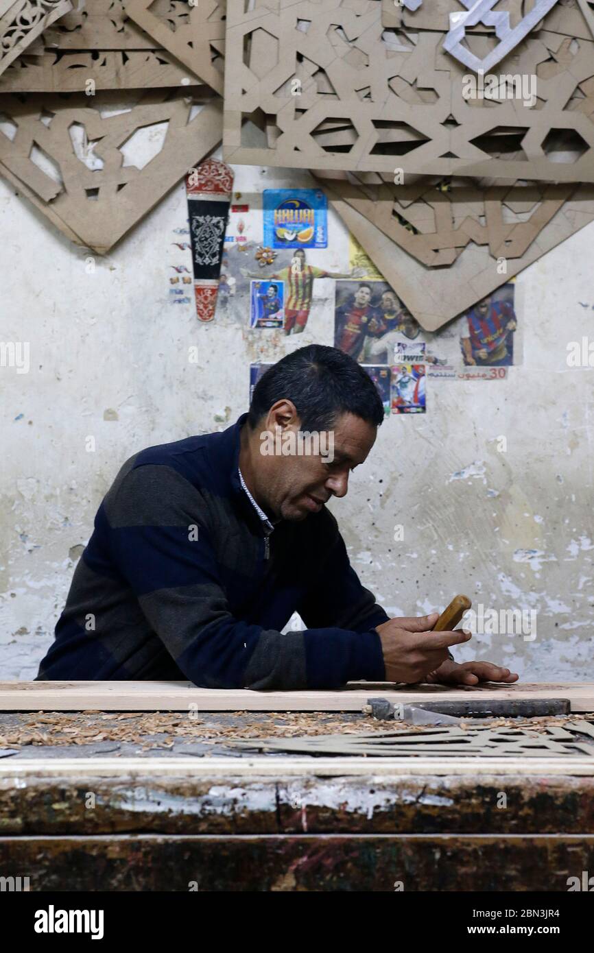Carpentry workshop man africa hi-res stock photography and images - Alamy