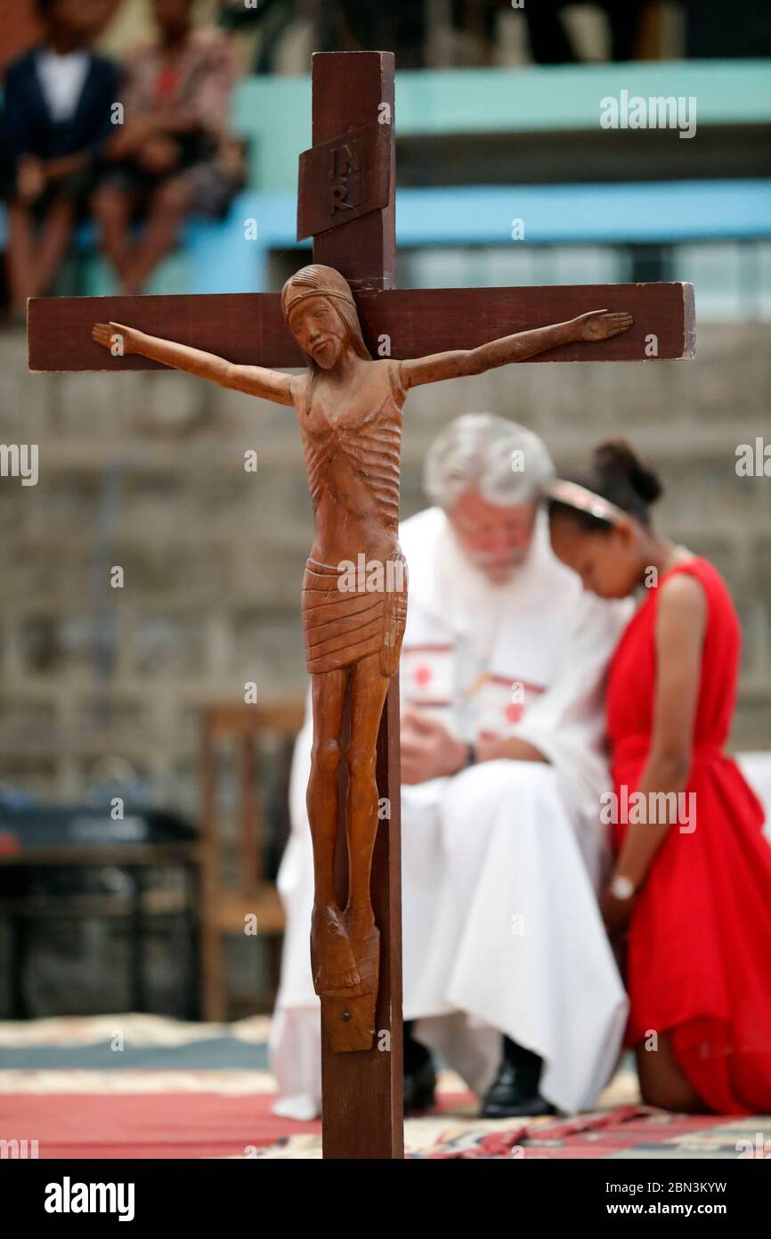 Sunday catholic mass with Father Pedro Opeka founder of the Akamasoa ...