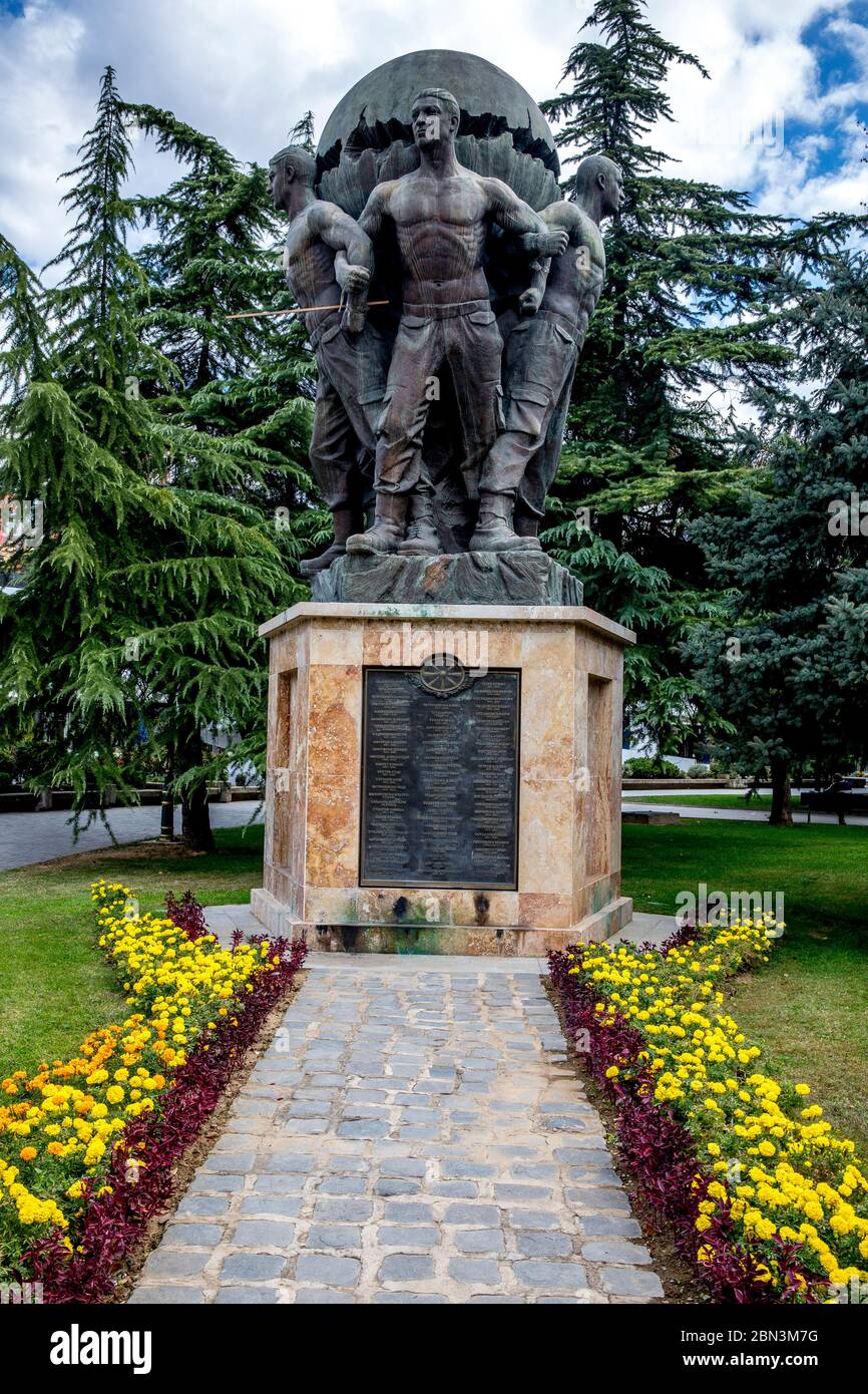Statue in Skopje, Republic of Macedonia Stock Photo - Alamy