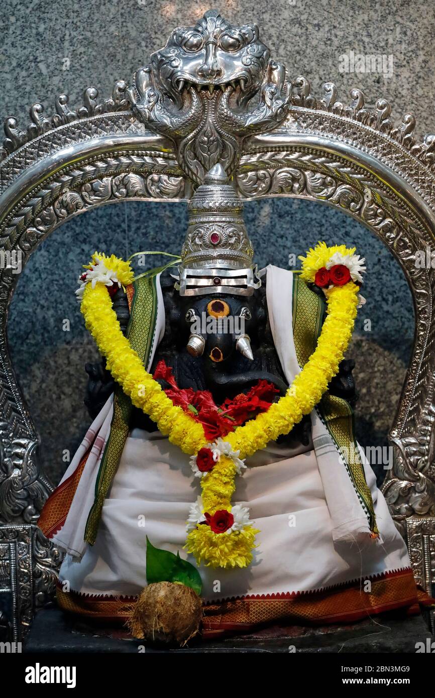 Sri Mahamariamman Hindu Temple. Ganesh ( Ganapati ) hindu god of good ...