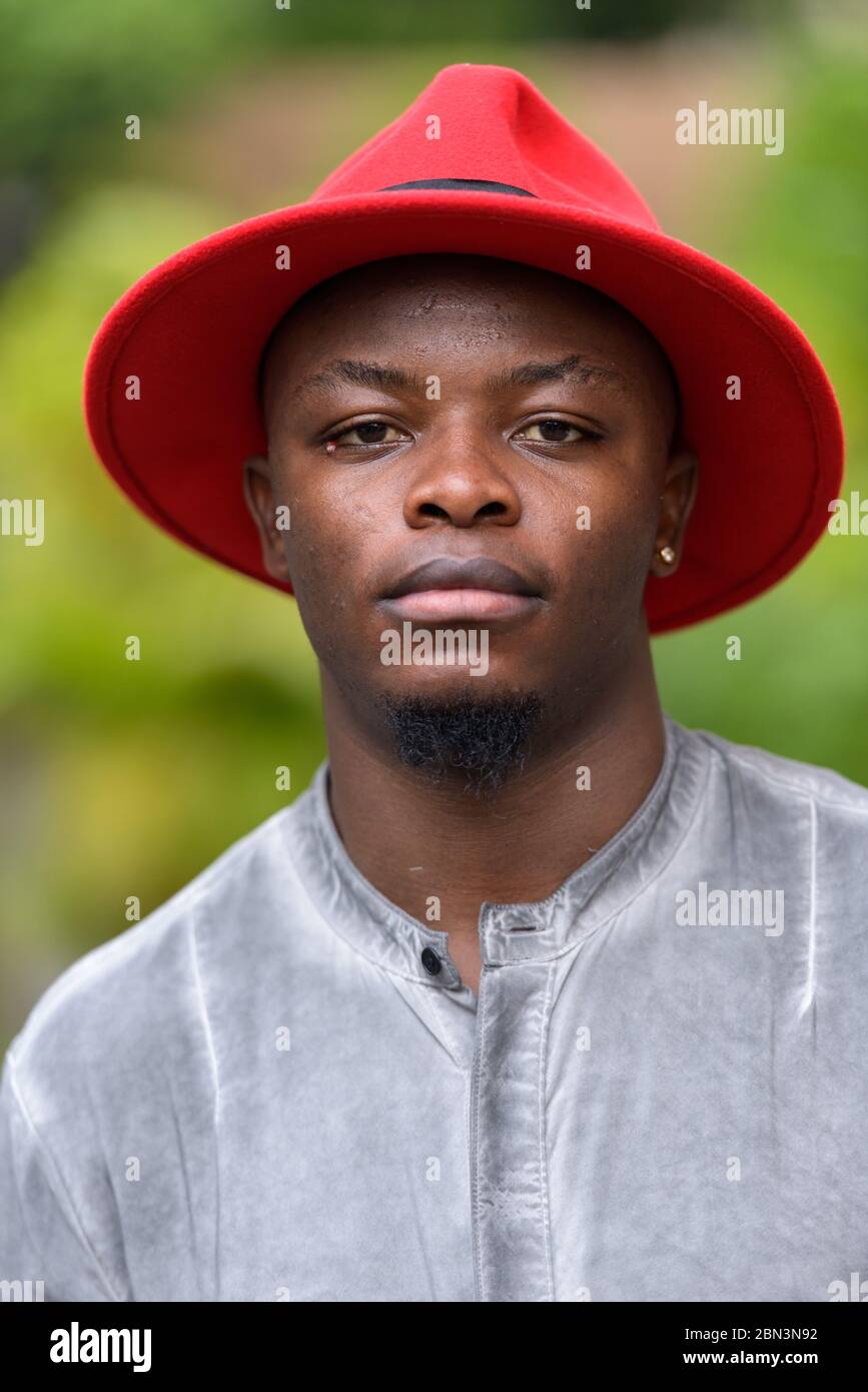 Hat outdoors hi-res stock photography and images - Alamy