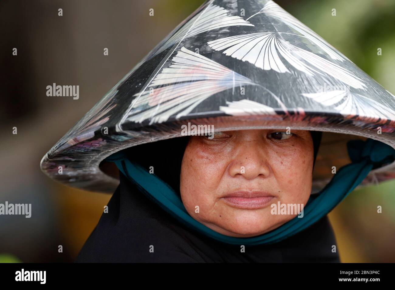 Vietnamese muslim woman with abaya. Chau Doc. Vietnam Stock Photo - Alamy