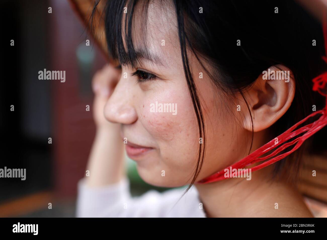 Smiling vietnamese woman hi-res stock photography and images - Alamy