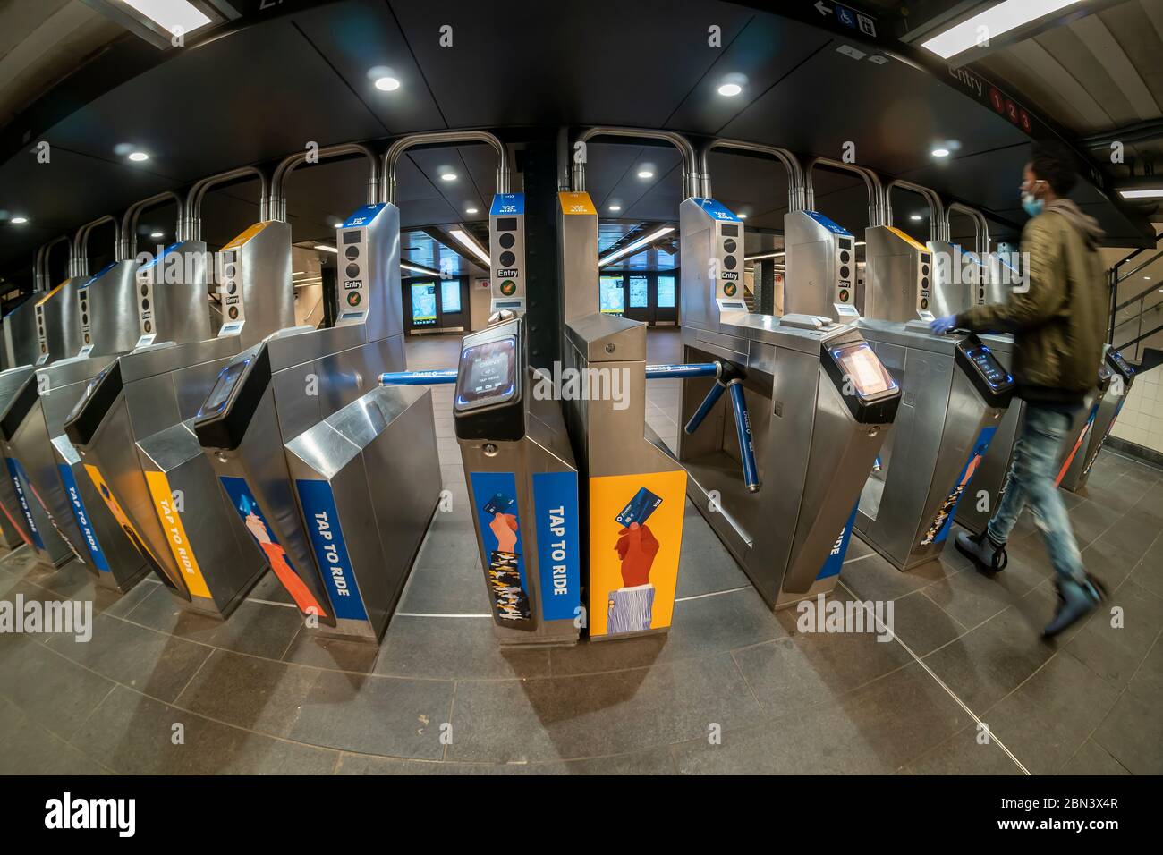 New york bus station hi-res stock photography and images - Alamy