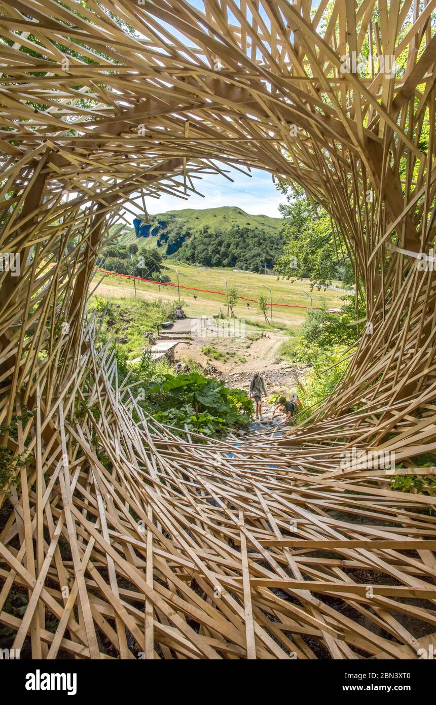 Nature art installation hi-res stock photography and images - Alamy