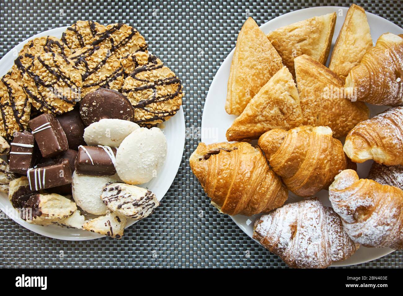 Powdered cake mix hi-res stock photography and images - Alamy