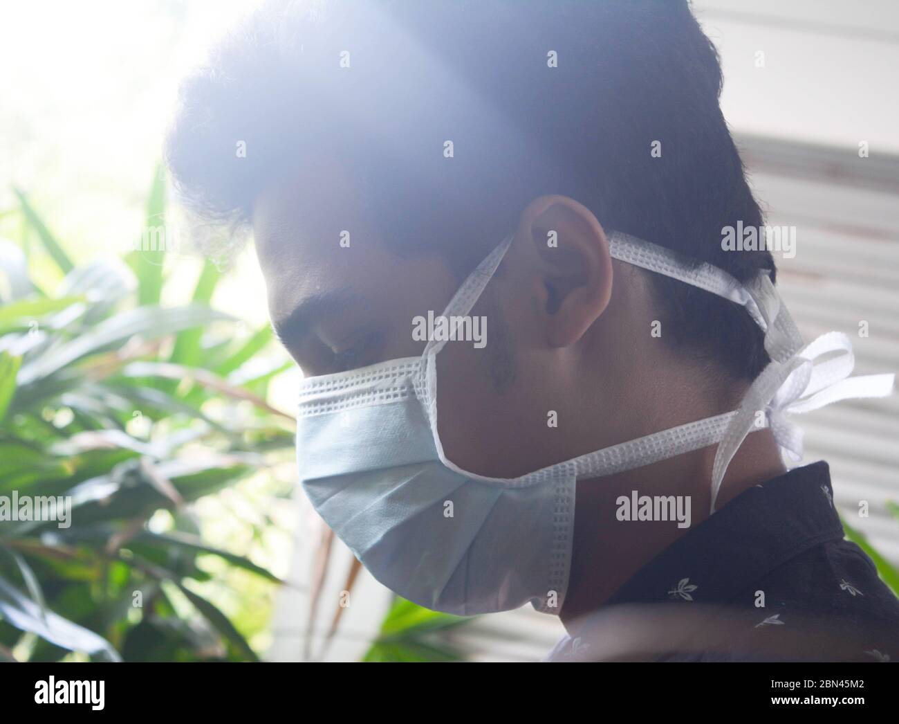 Nurse wearing surgical mask hi-res stock photography and images - Alamy