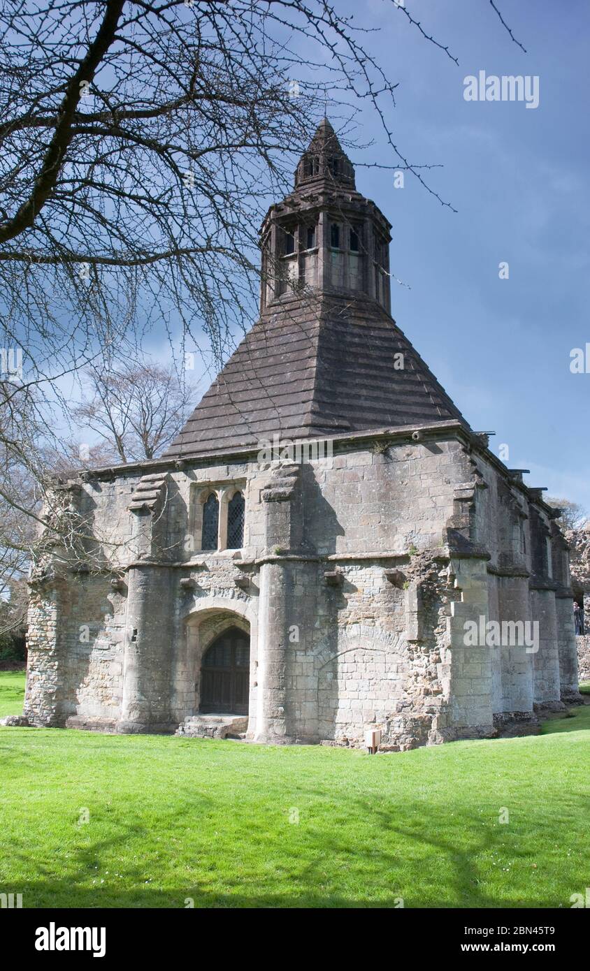 Medieval church 14th century uk arch hi-res stock photography and ...