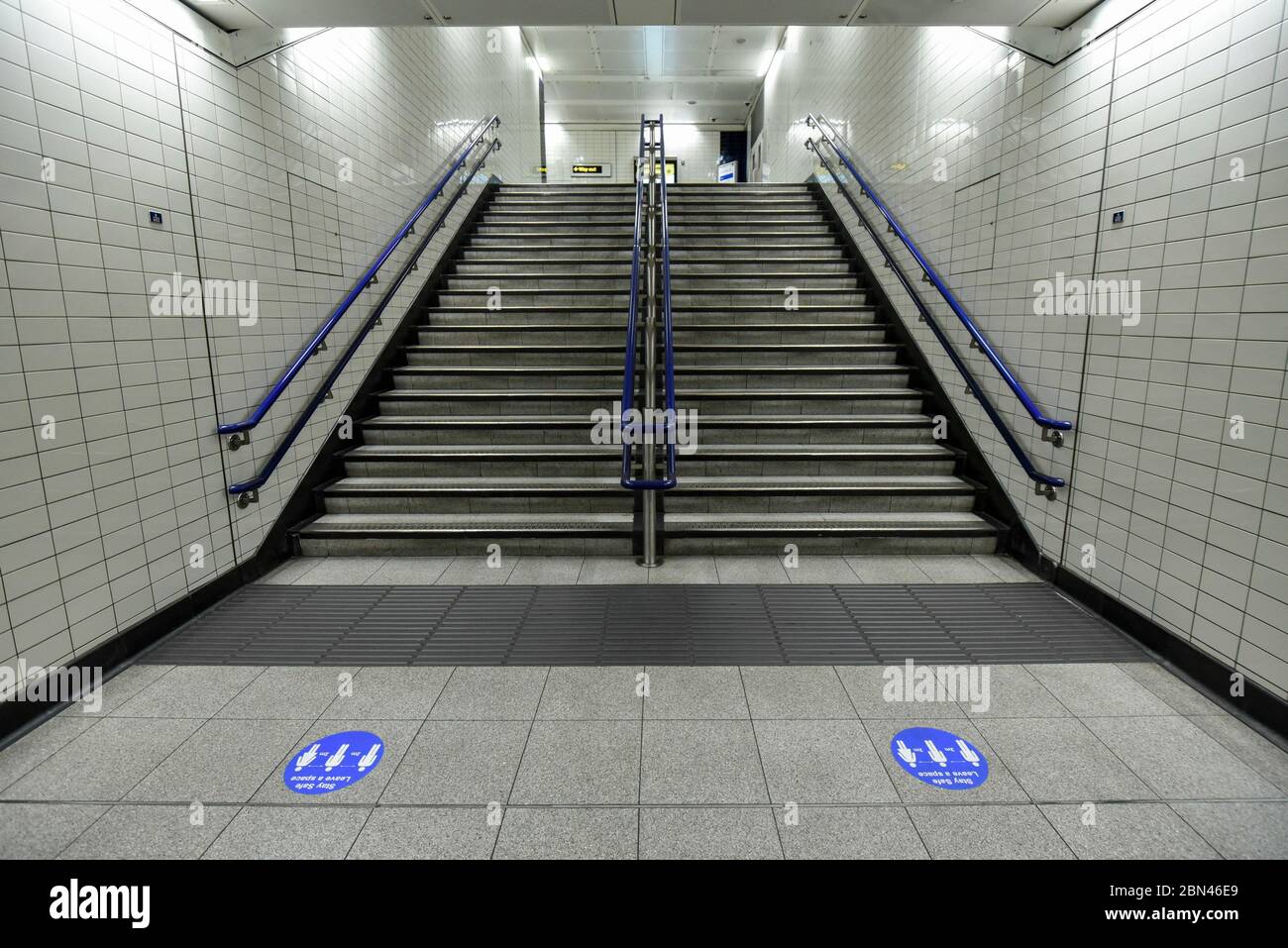 Escalator safety stickers hi-res stock photography and images - Alamy