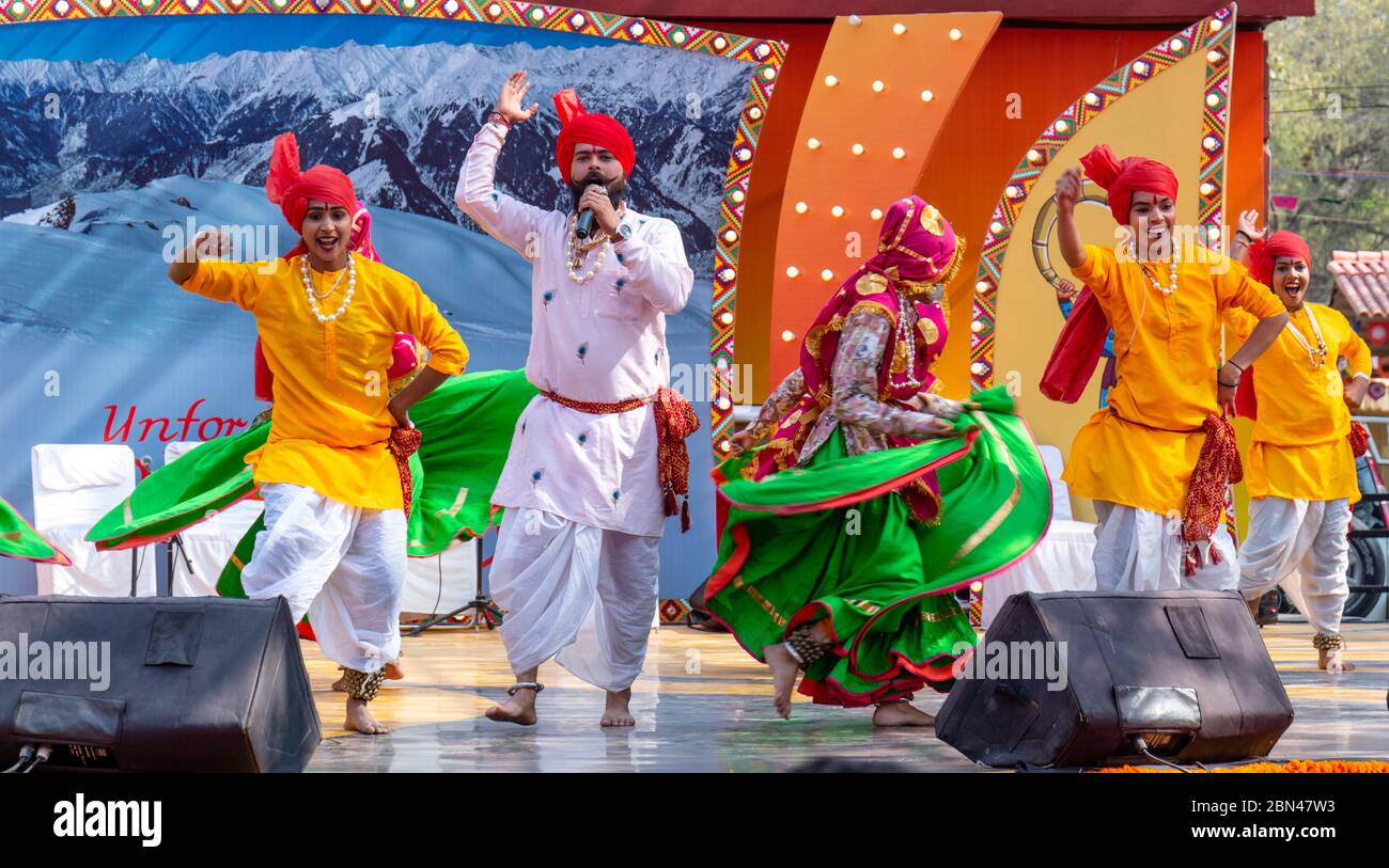 Lehanga choli hi-res stock photography and images - Alamy