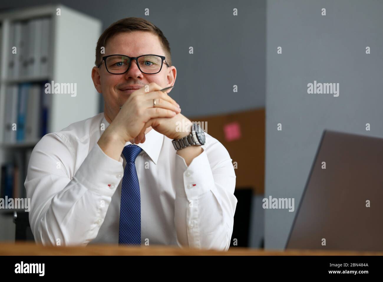 Presentable suit hi-res stock photography and images - Alamy