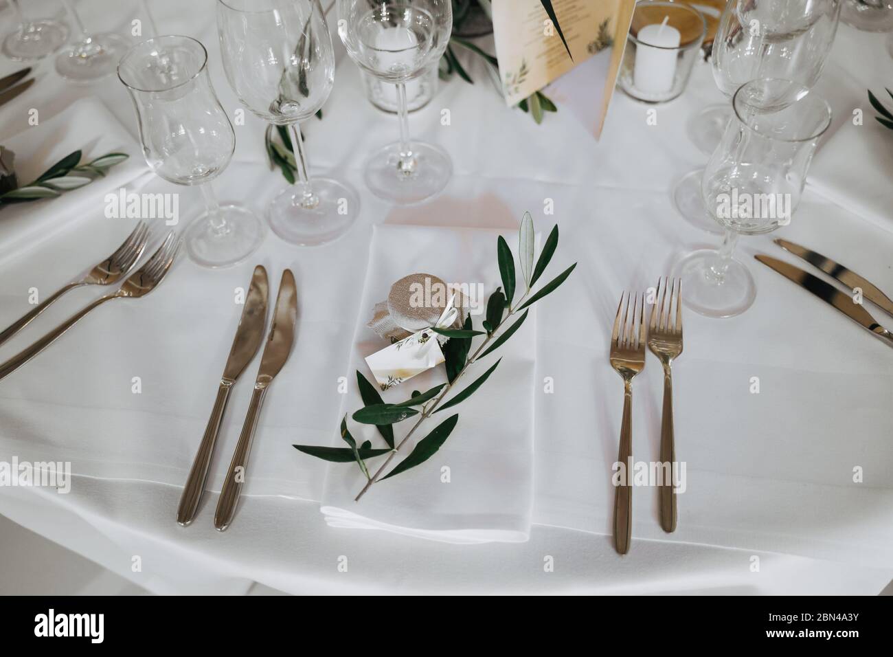 photo of an empty wedding dinner tables Stock Photo - Alamy