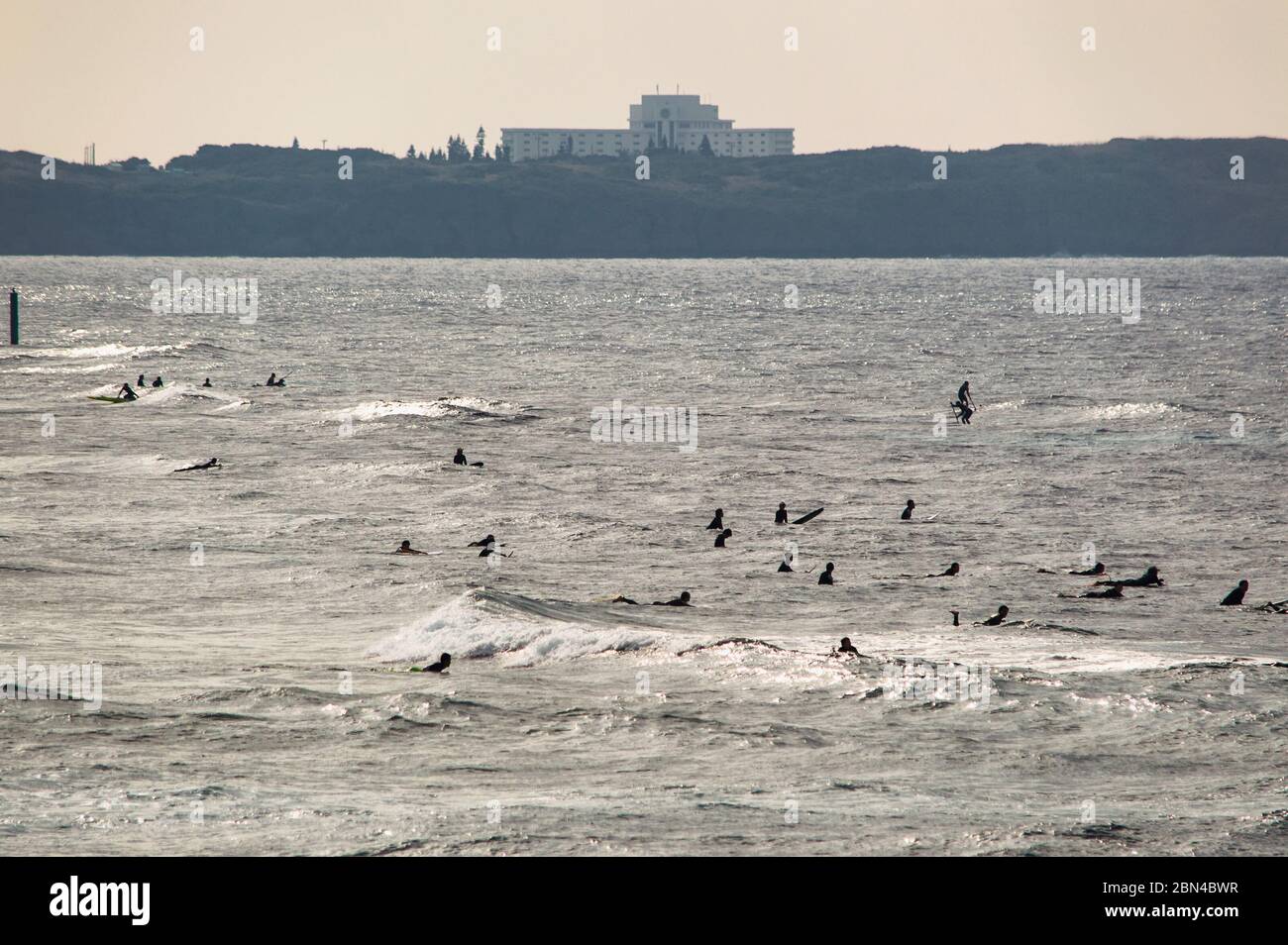 Japanese surfer riding ocean wave hi-res stock photography and images ...