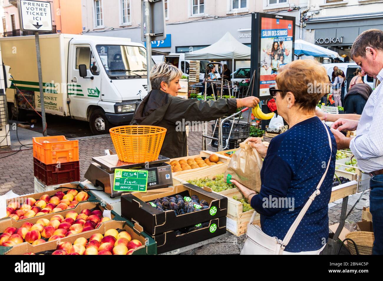 French Farmers Market Stal Stock Photo - Alamy