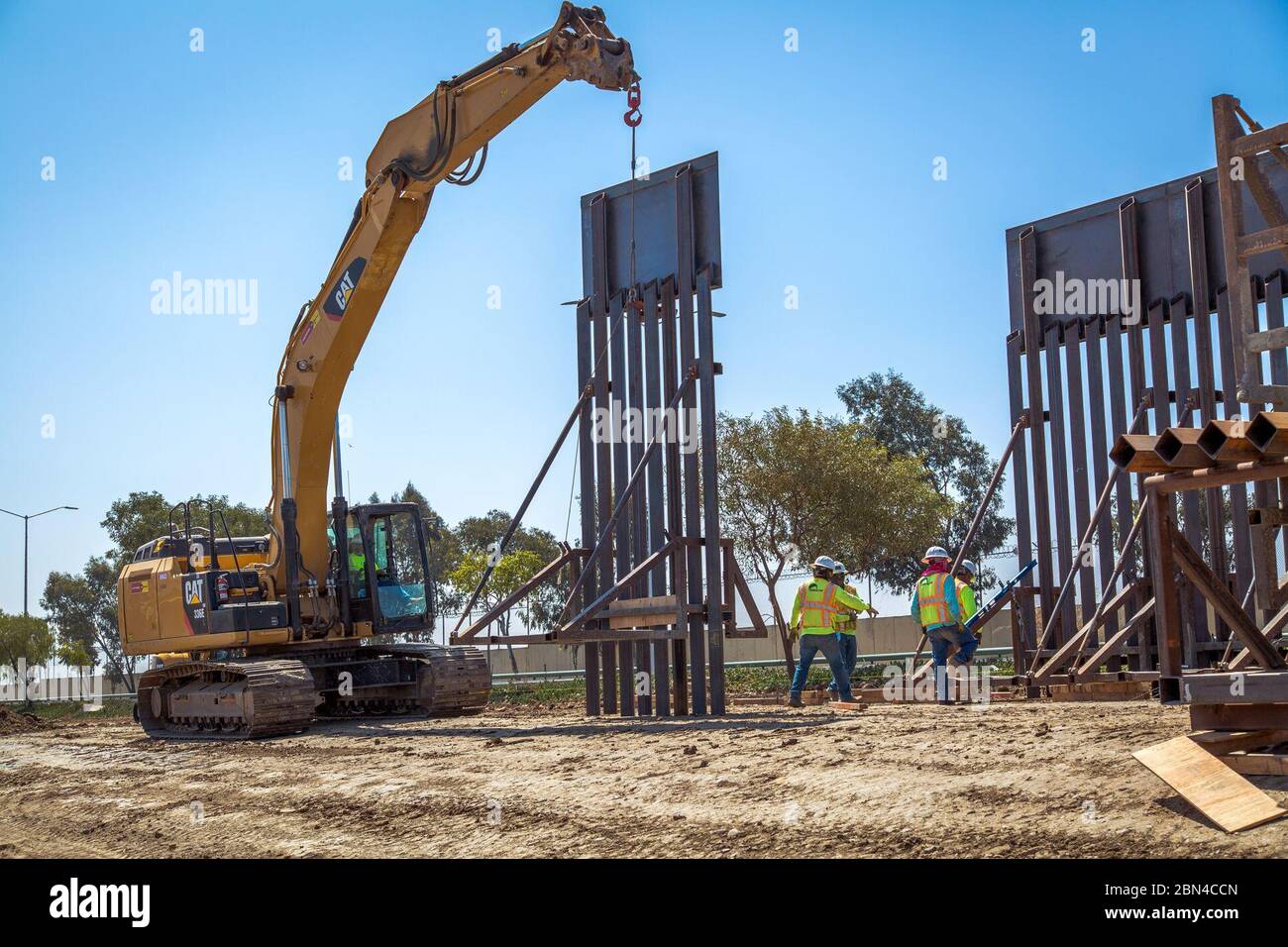 Cbpbordewall hi-res stock photography and images - Alamy