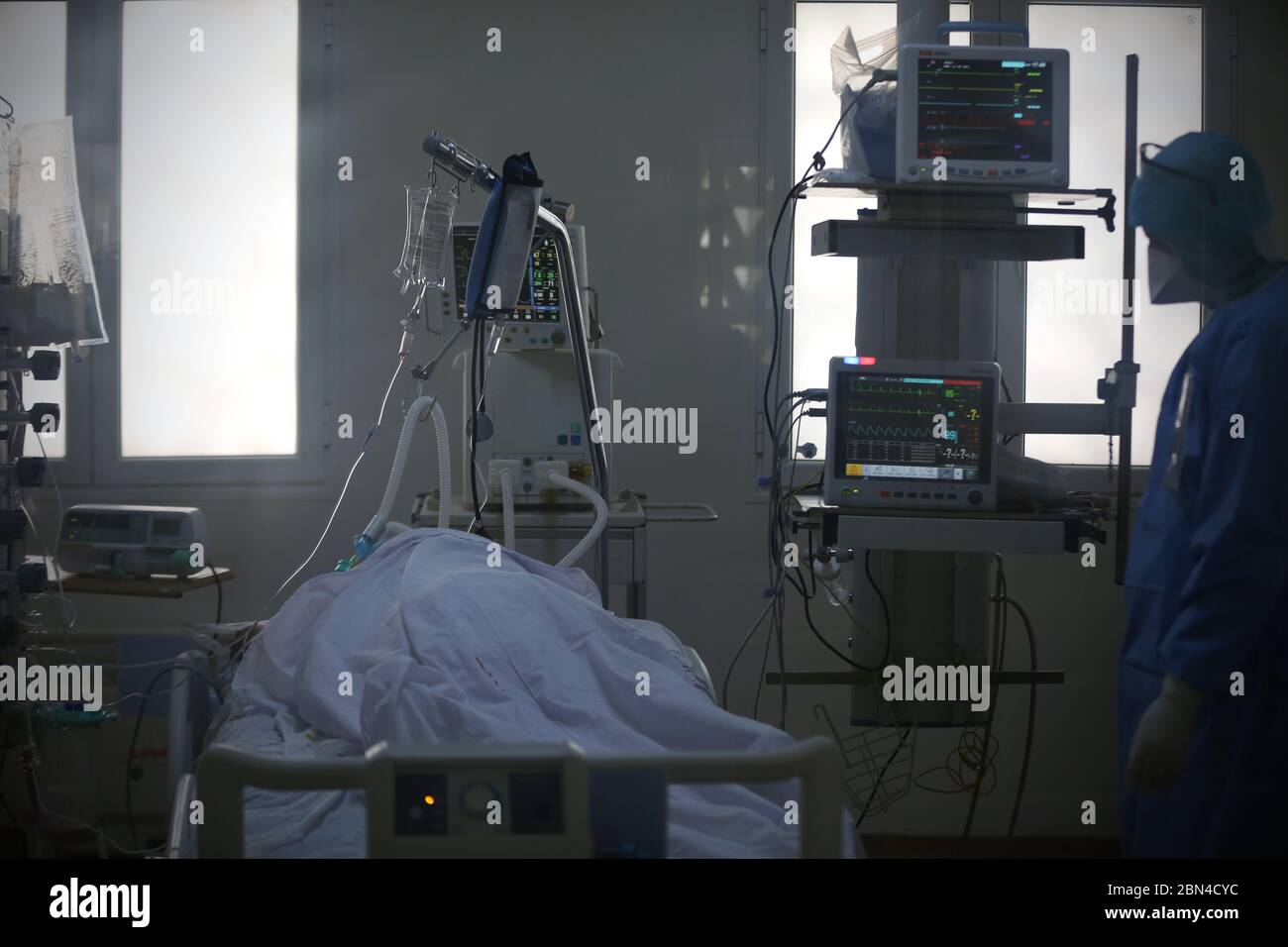 Medical coma hi-res stock photography and images - Alamy