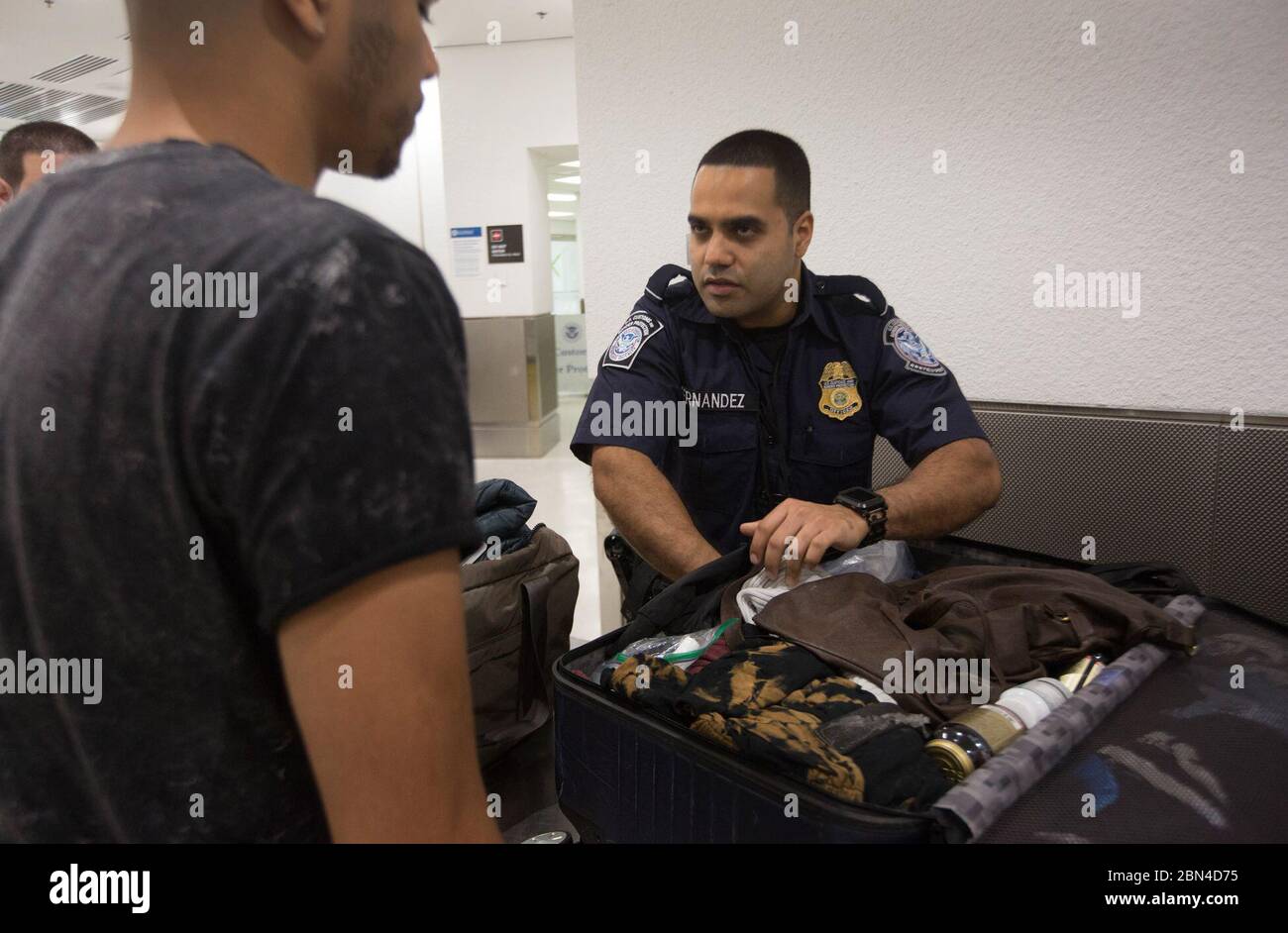 Standard arrival screening operations hi-res stock photography and ...
