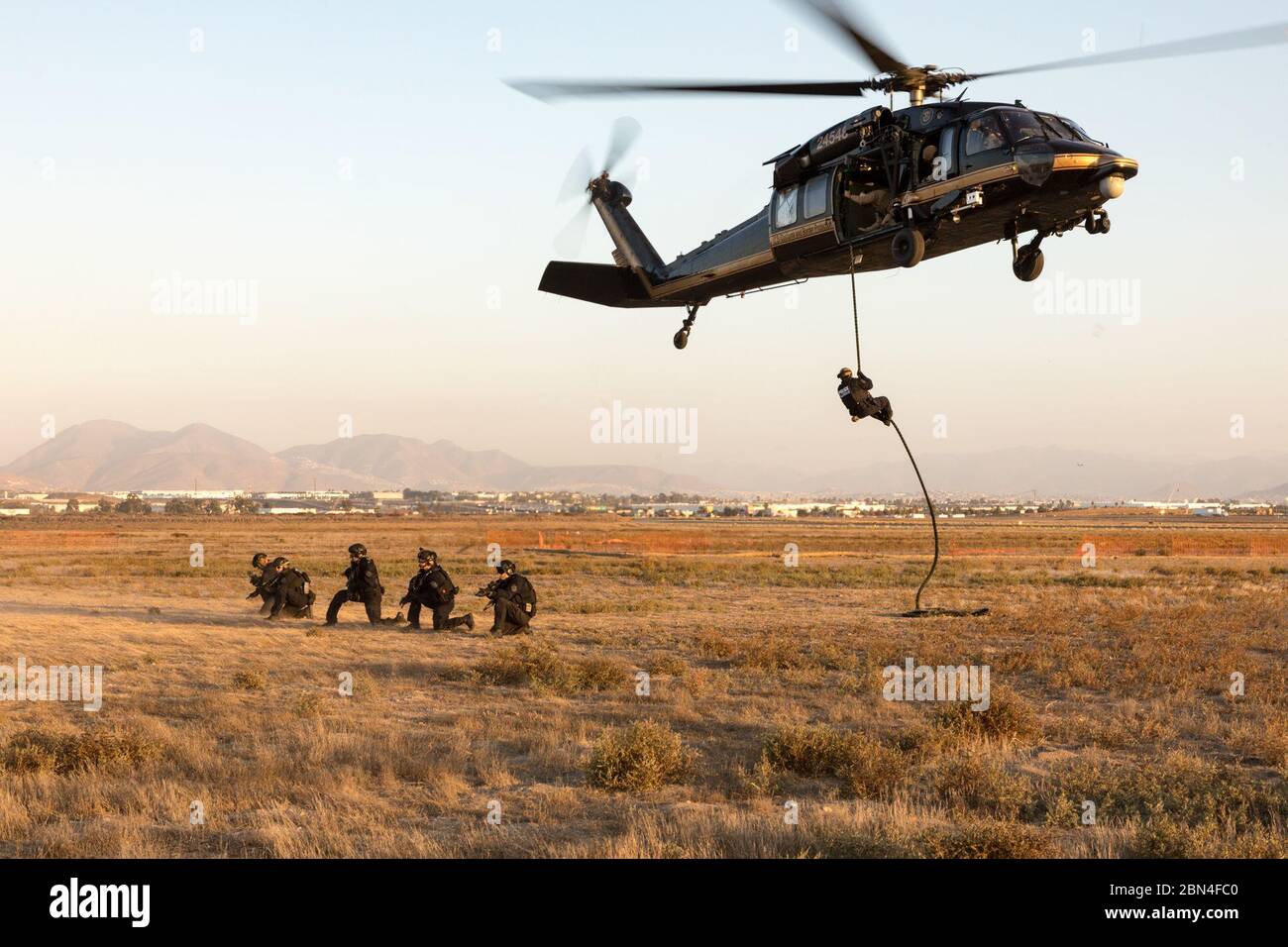Special Response Team (SRT) members from the Los Angeles and San Diego ...